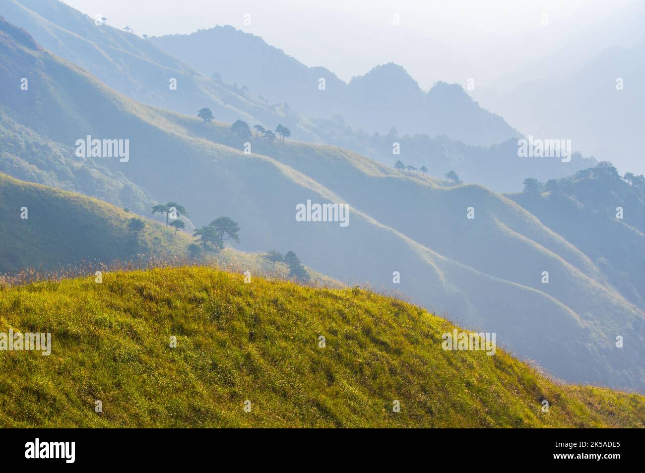 The early autumn scenery of Wugong Mountain Natural Scenic Area ...