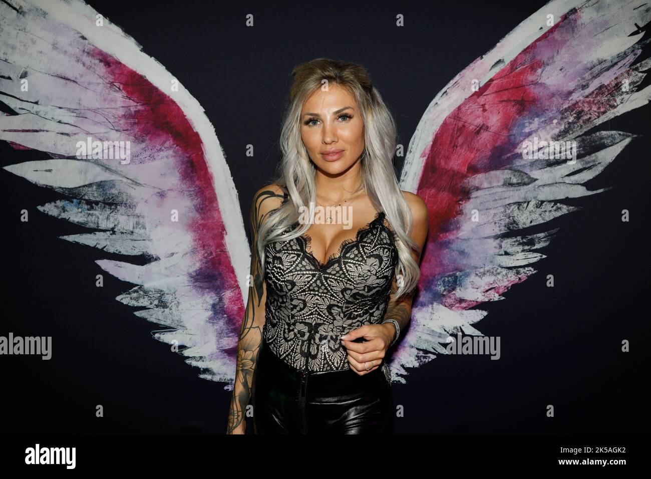 Viktoria Livada aka Livadax3 beim Grand Opening der Beauty-Praxis ...