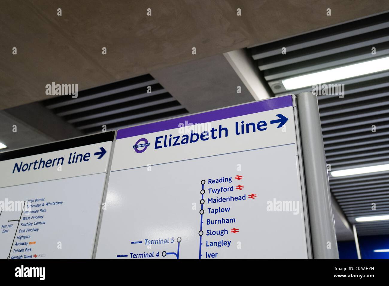 London, UK - September 1, 2022: Direction sign to Elizabeth Line ...
