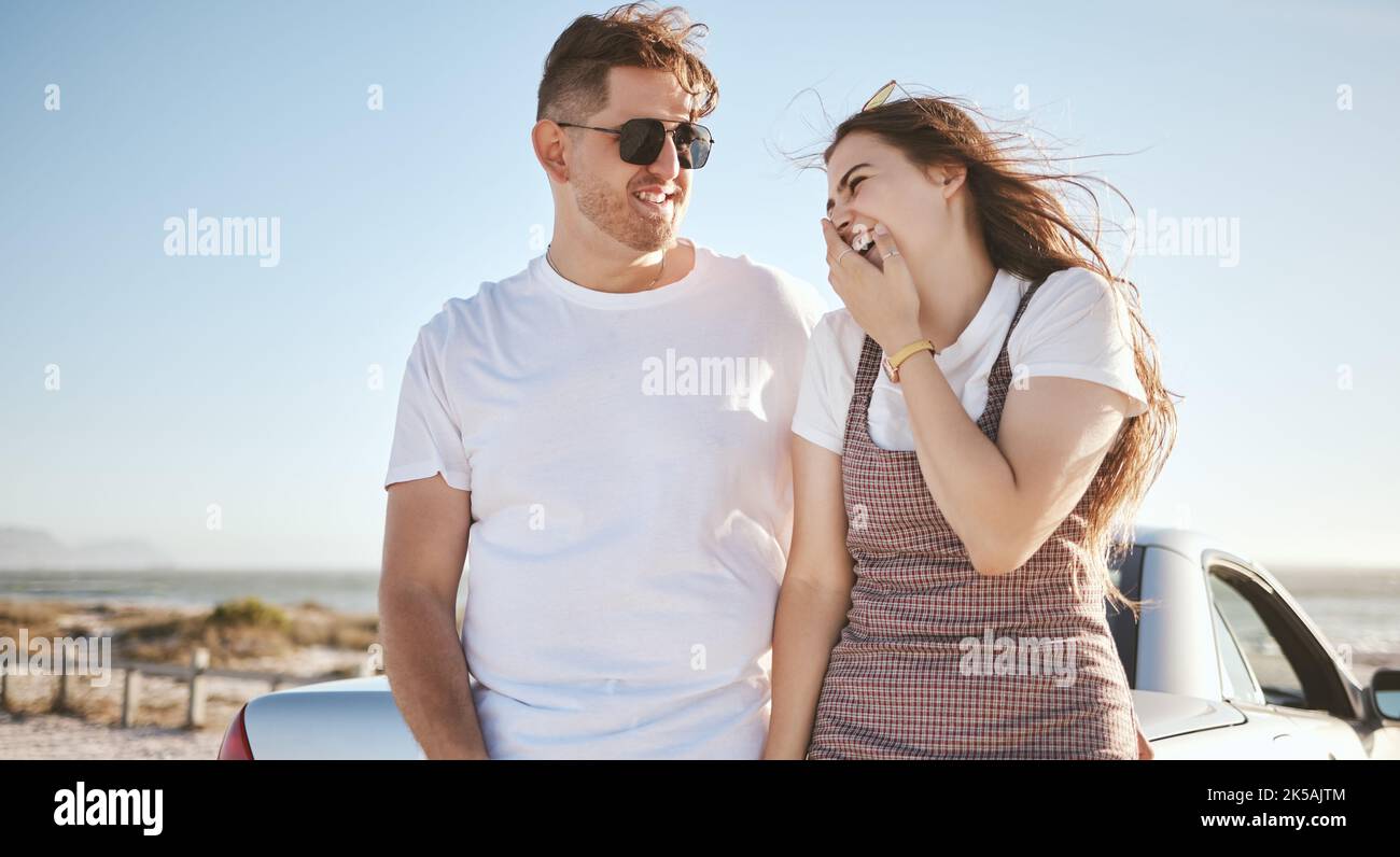 Road trip couple hi-res stock photography and images - Alamy