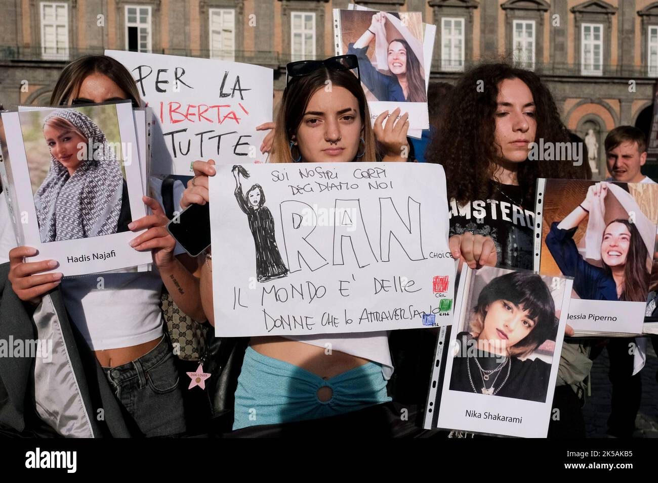 Napoli, 6-10-22, Woman, life, freedom'. These were the words that ...