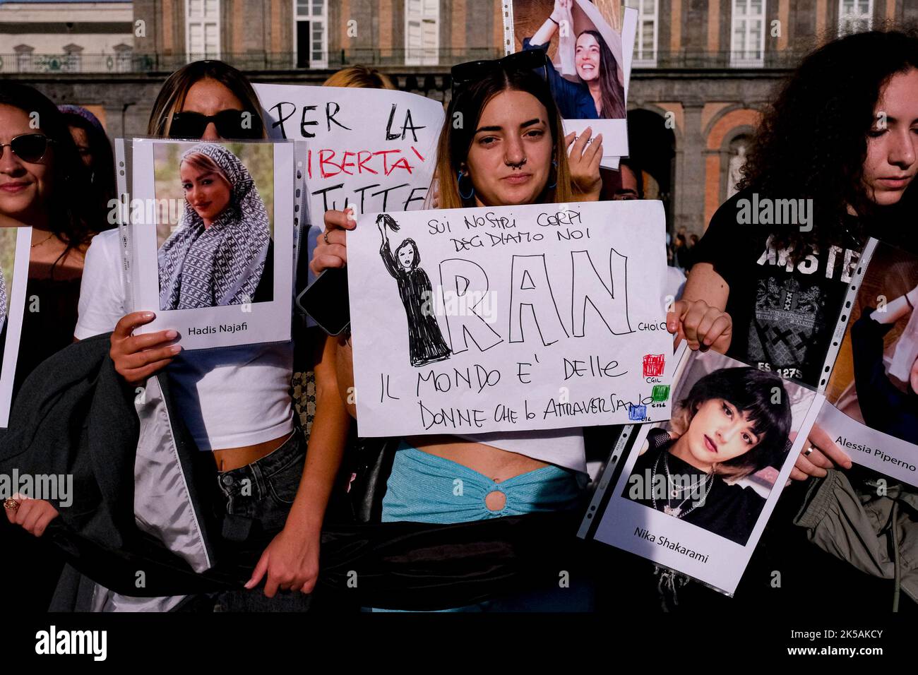 Napoli, 6-10-22, Woman, life, freedom'. These were the words that ...