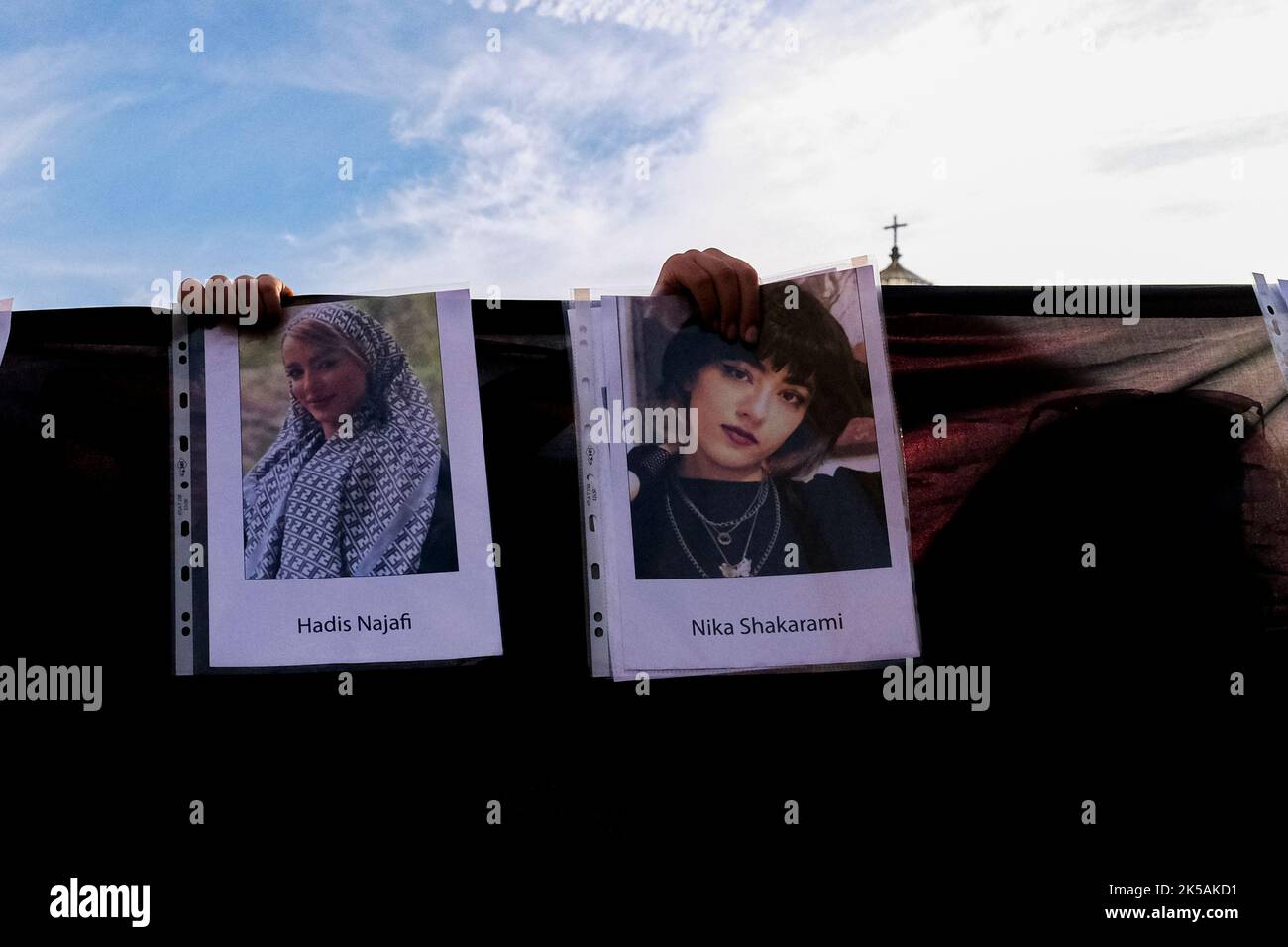 Napoli, 6-10-22, Woman, life, freedom'. These were the words that ...