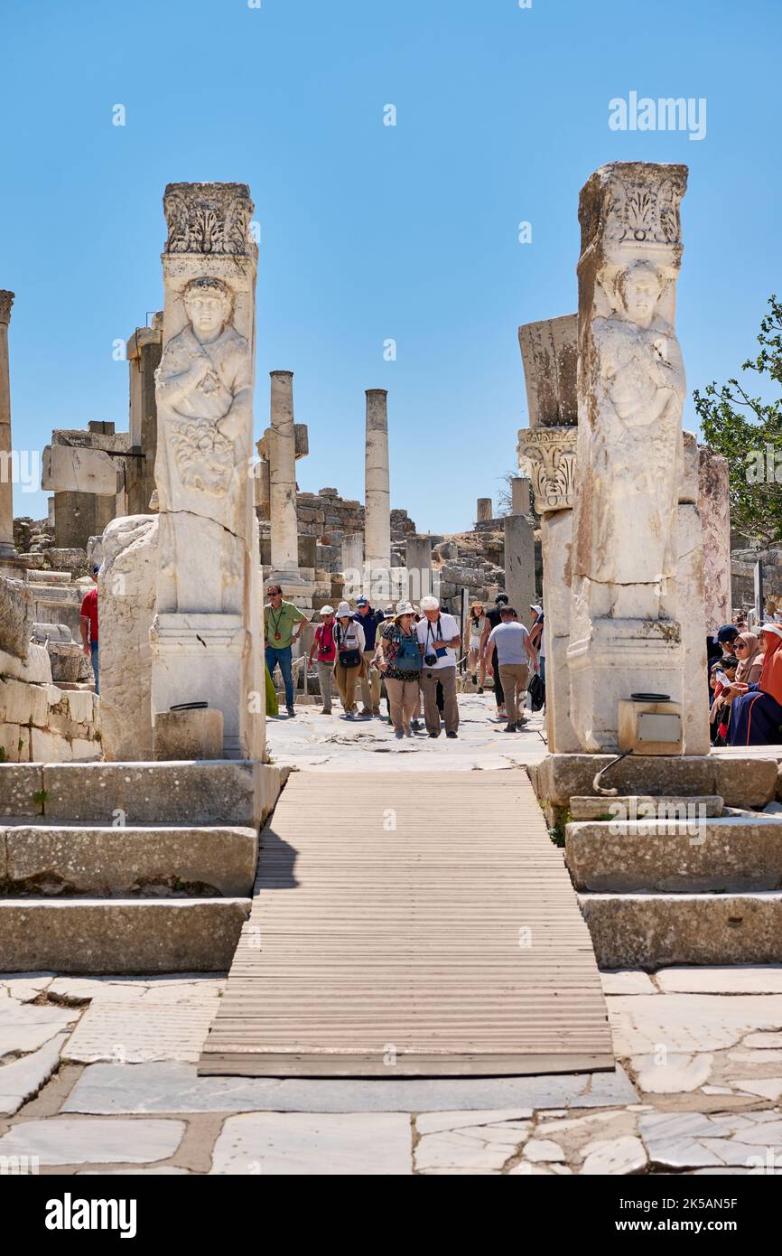 Ephesus turkey gate of hercules hi-res stock photography and images - Alamy