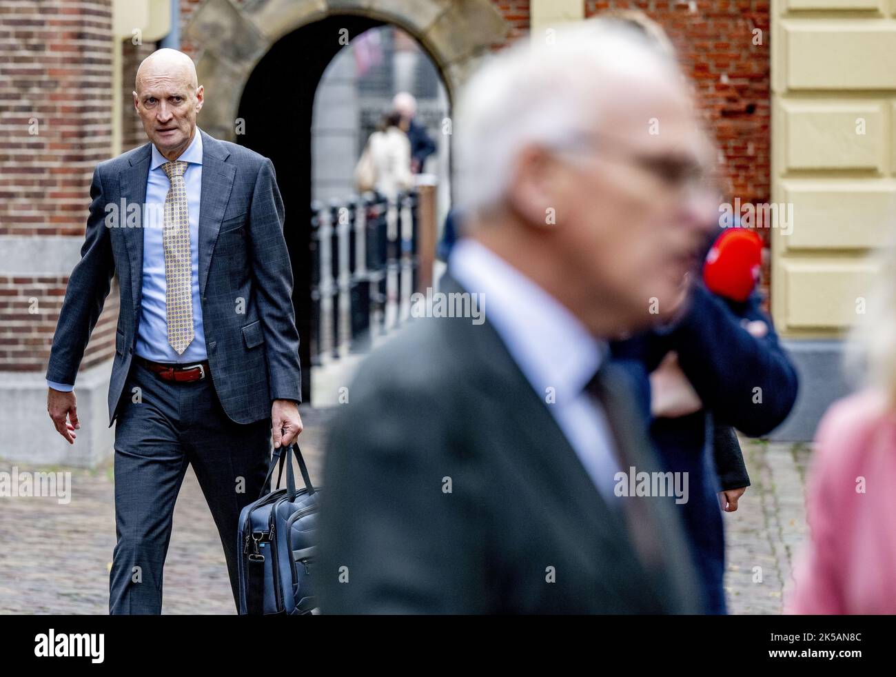 2022 formal attire hi-res stock photography and images - Alamy