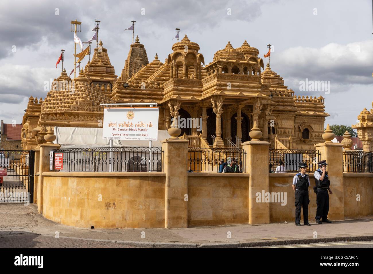 Wembley temple hi-res stock photography and images - Alamy