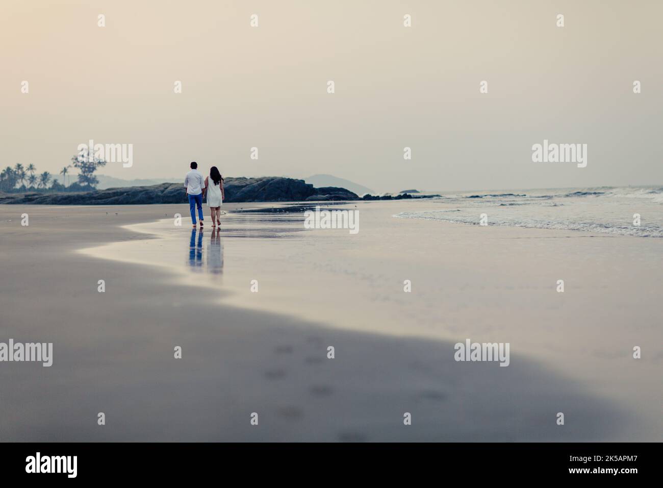 Indian couple pre wedding shoot hi-res stock photography and images - Alamy