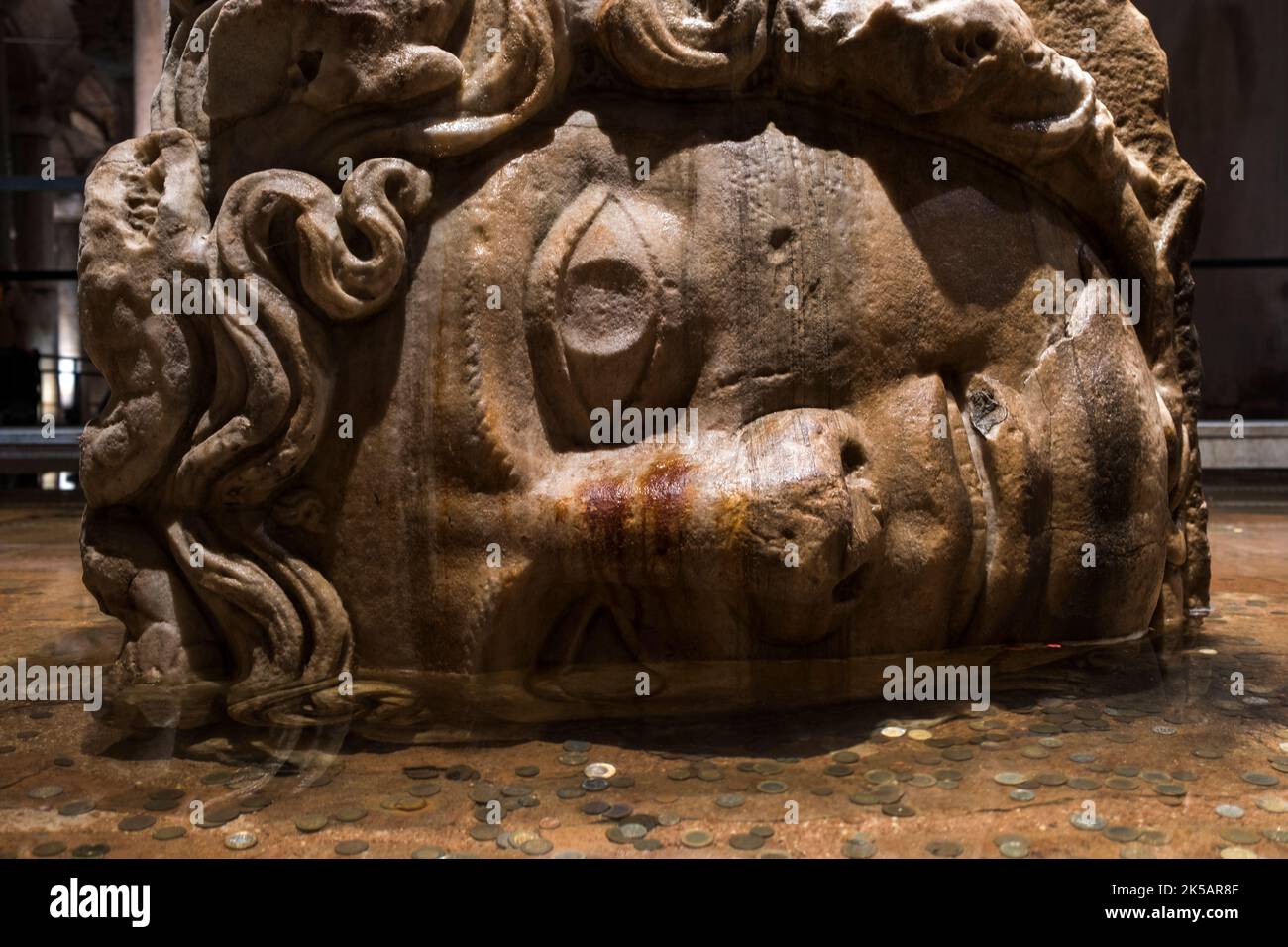Antique medusa statue hi-res stock photography and images - Alamy