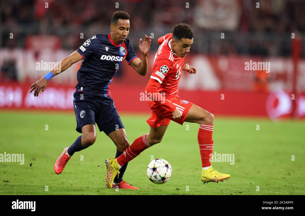 Jamal Musiala of Bayern Muenchen Jhon Mosquera of Viktoria Plzen FC ...