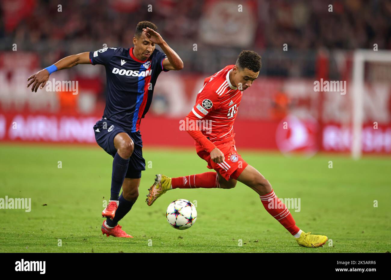 Jamal Musiala of Bayern Muenchen Jhon Mosquera of Viktoria Plzen FC ...