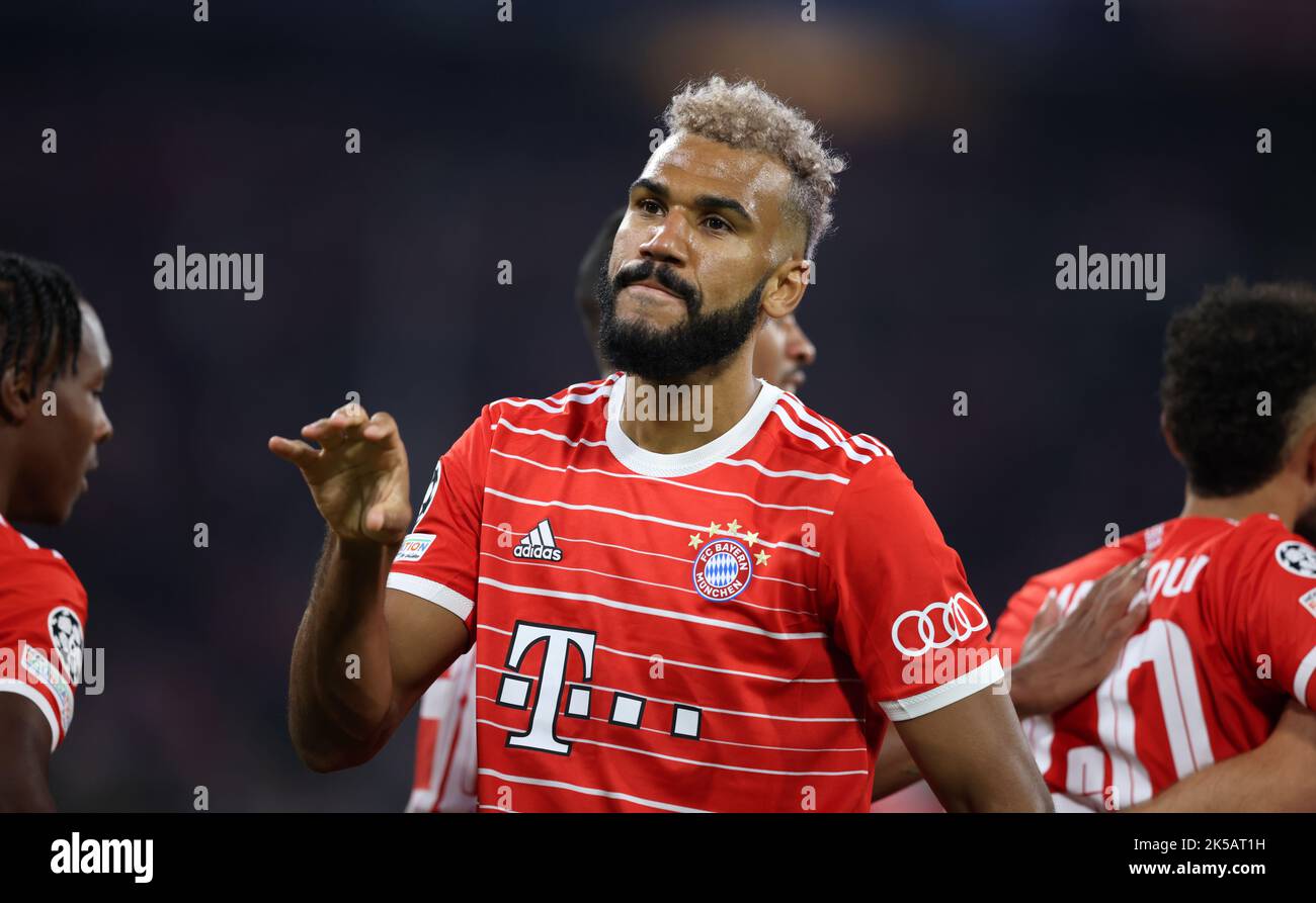 Eric Maxim Choupo Moting of Bayern Muenchen jubelt Ÿber sein Tor zum 5: ...