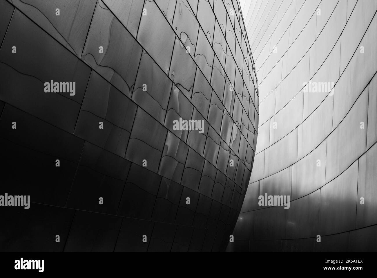 Grayscale architecture hi-res stock photography and images - Alamy