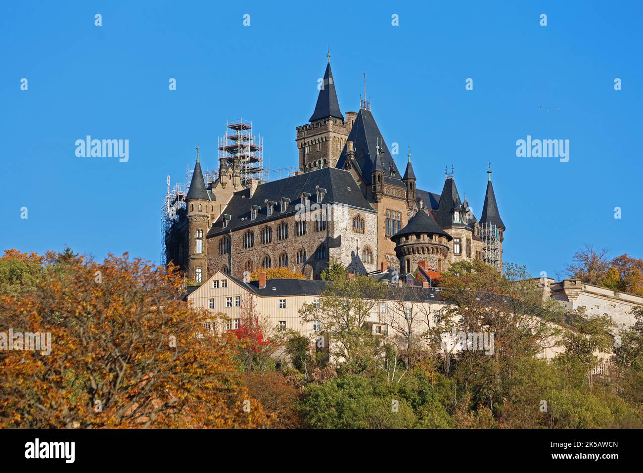 06 October 2022, Saxony-Anhalt, Wernigerode: View of Wernigerode Castle ...