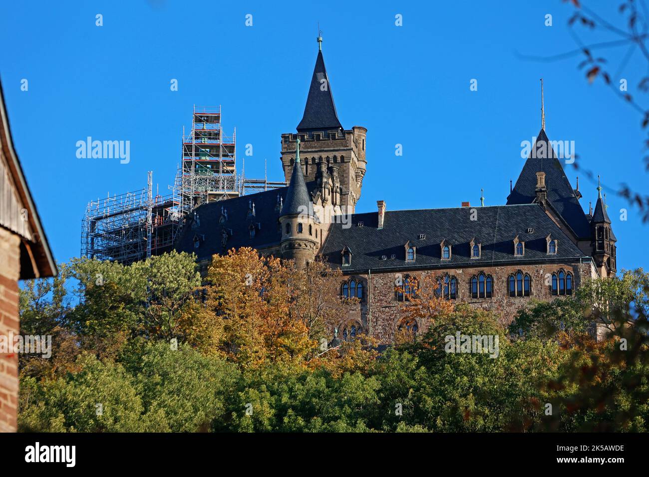06 October 2022, Saxony-Anhalt, Wernigerode: View of Wernigerode Castle ...