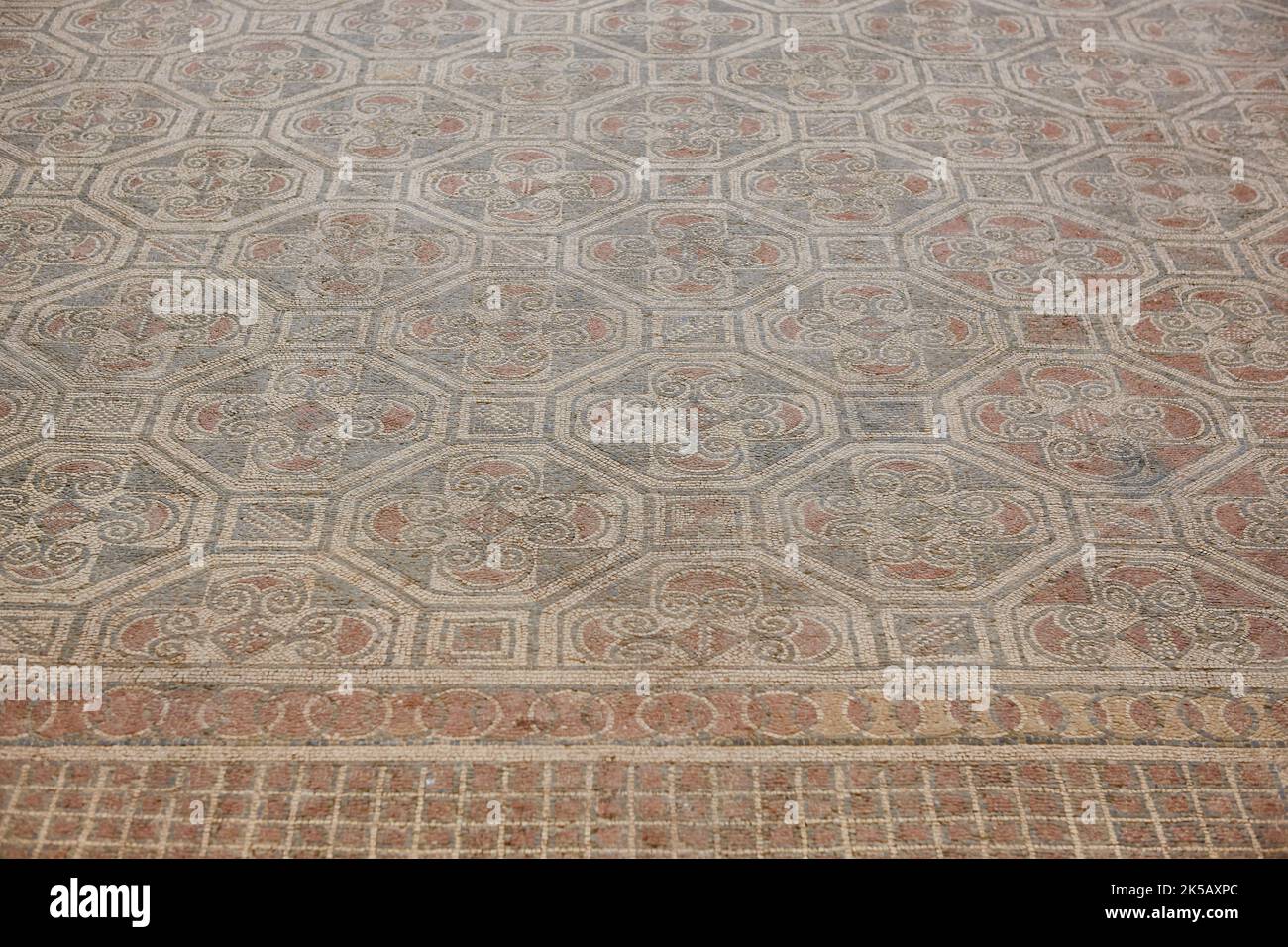 Roman mosaic tiles in La Olmeda roman village. Palencia, Spain Stock ...