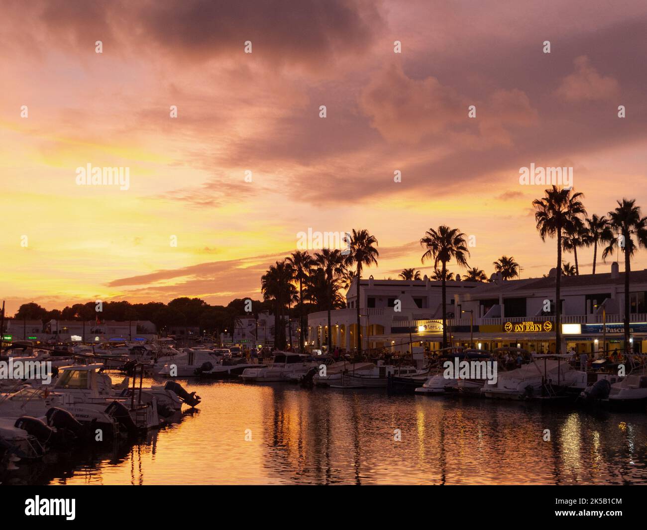 Cala en bosc hi-res stock photography and images - Alamy
