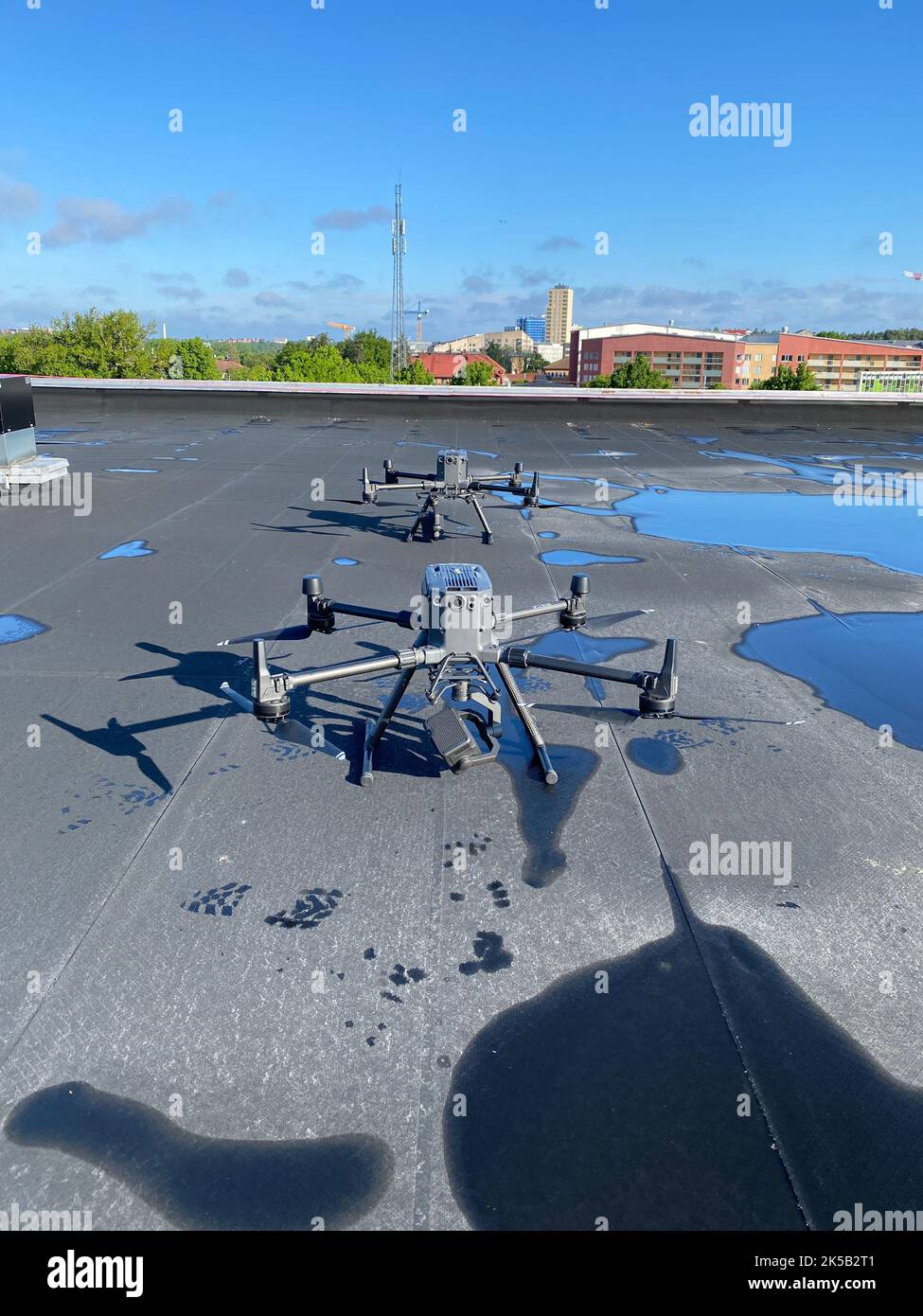 Vertical video aerial view small hi-res stock photography and images ...