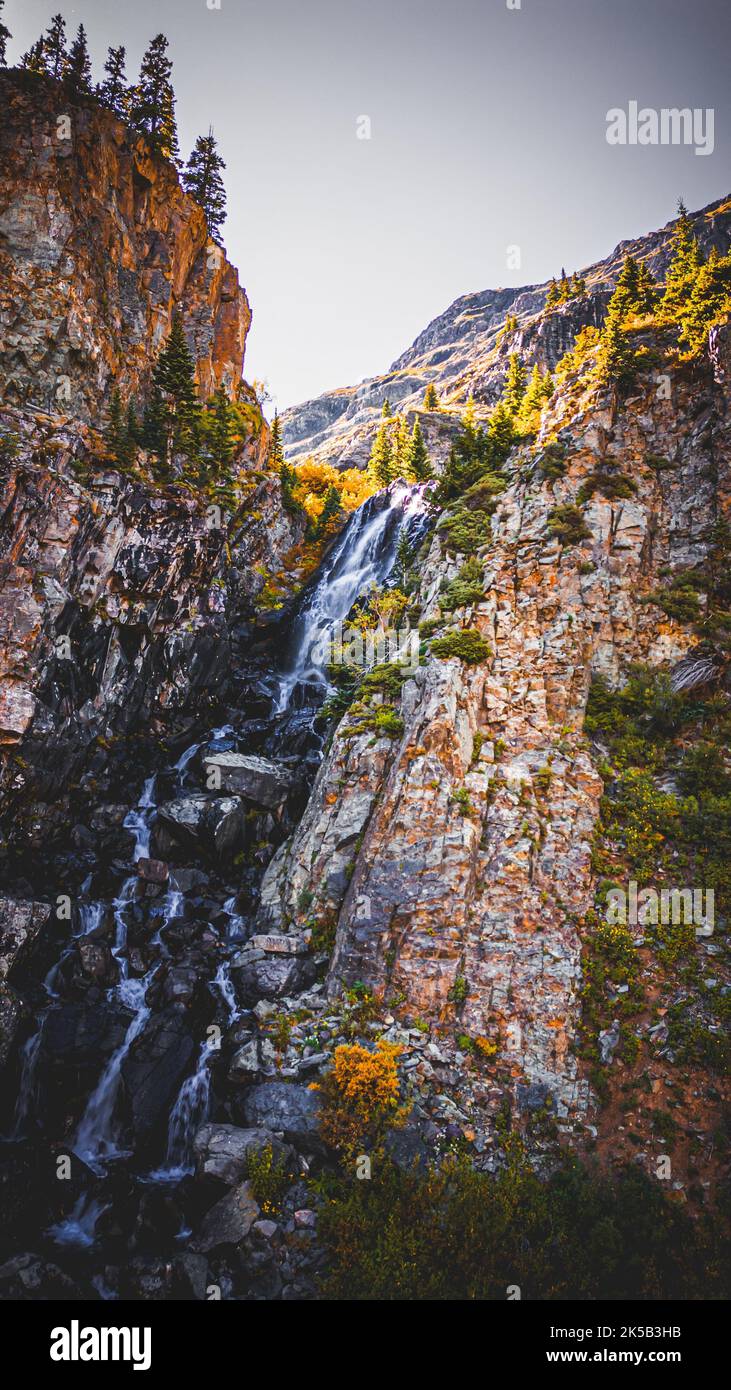 Vertical shot picturesque rocky hi-res stock photography and images - Alamy