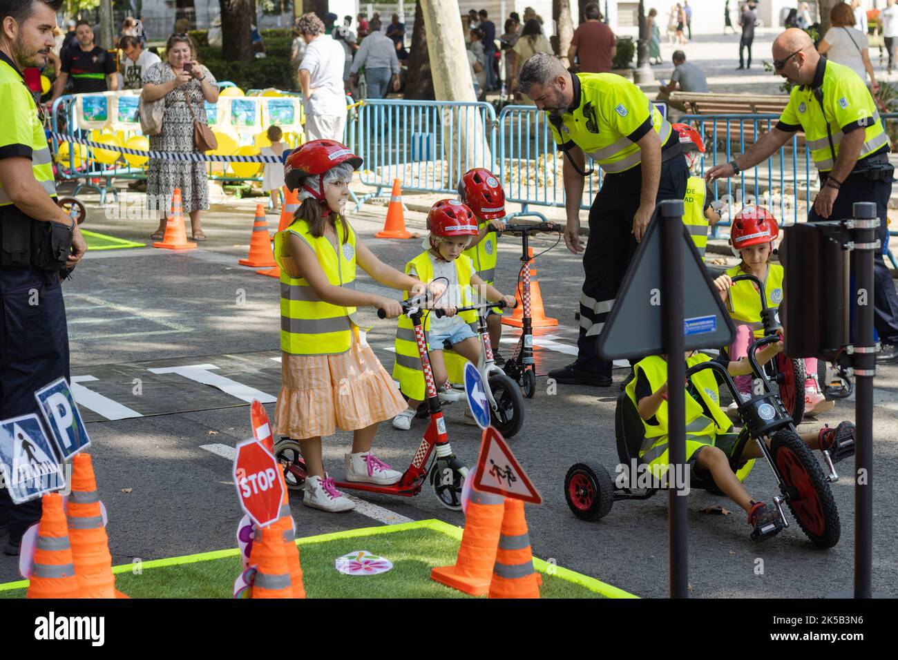 Police teaching hi-res stock photography and images - Alamy