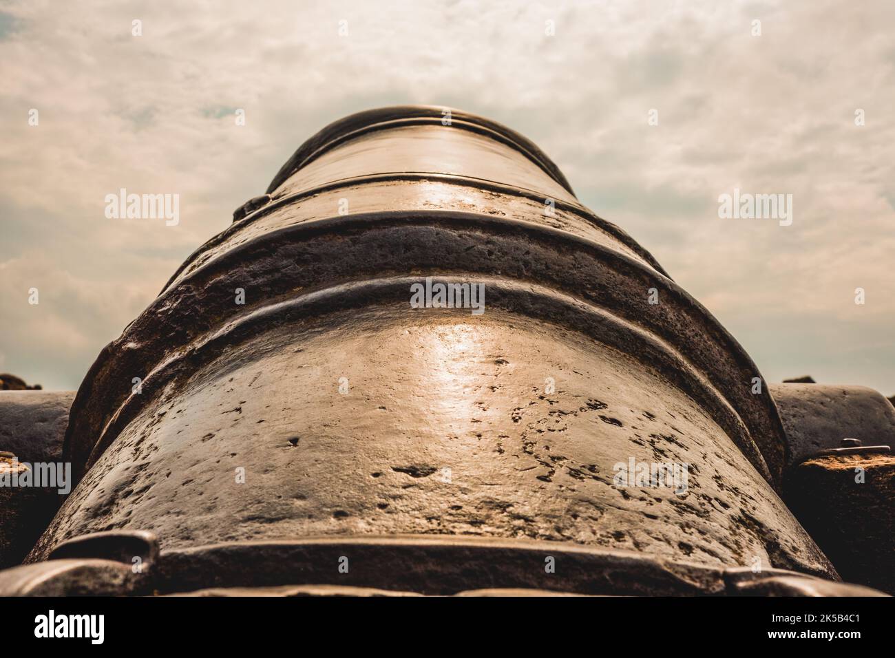 Bronze kanone hi-res stock photography and images - Alamy