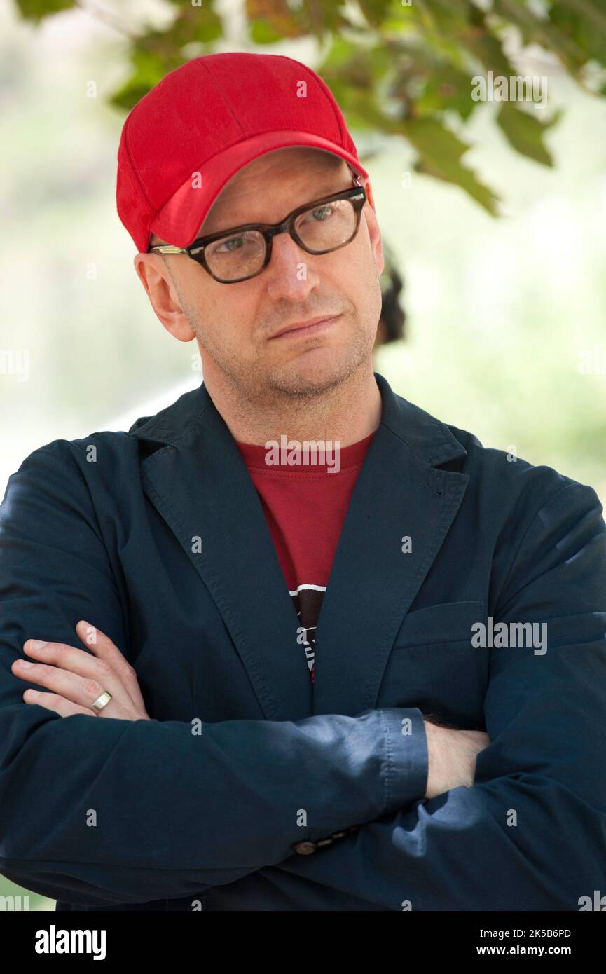 STEVEN SODERBERGH in BEHIND THE CANDELABRA (2013), directed by STEVEN ...