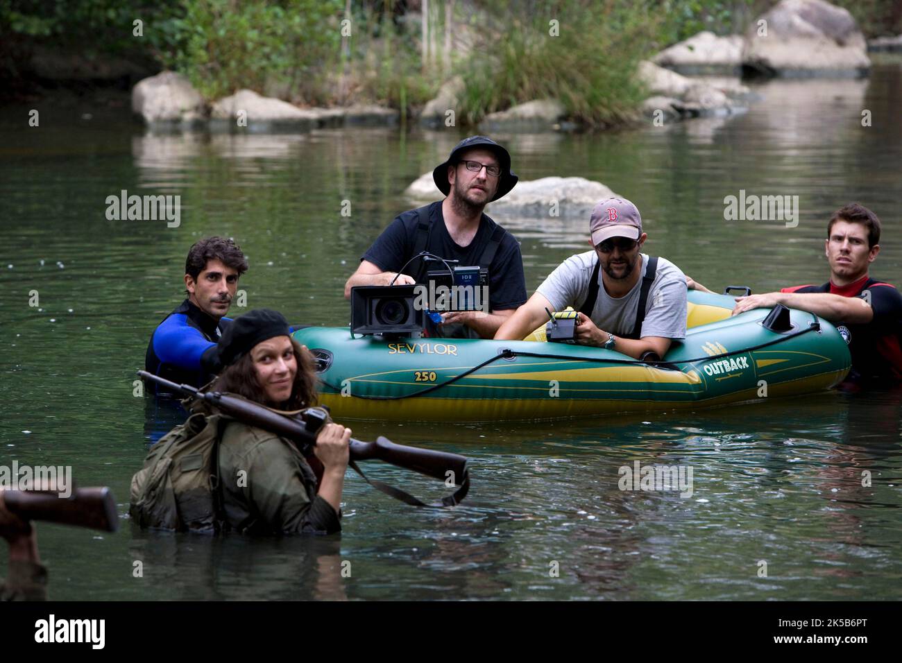 CATALINA SANDINO MORENO and STEVEN SODERBERGH in CHE: PART TWO (2008 ...