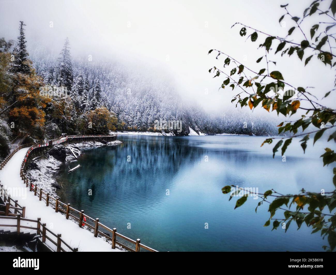 Jiuzhaigou. 7th Oct, 2022. Photo taken on Oct. 7, 2022 shows a view of ...