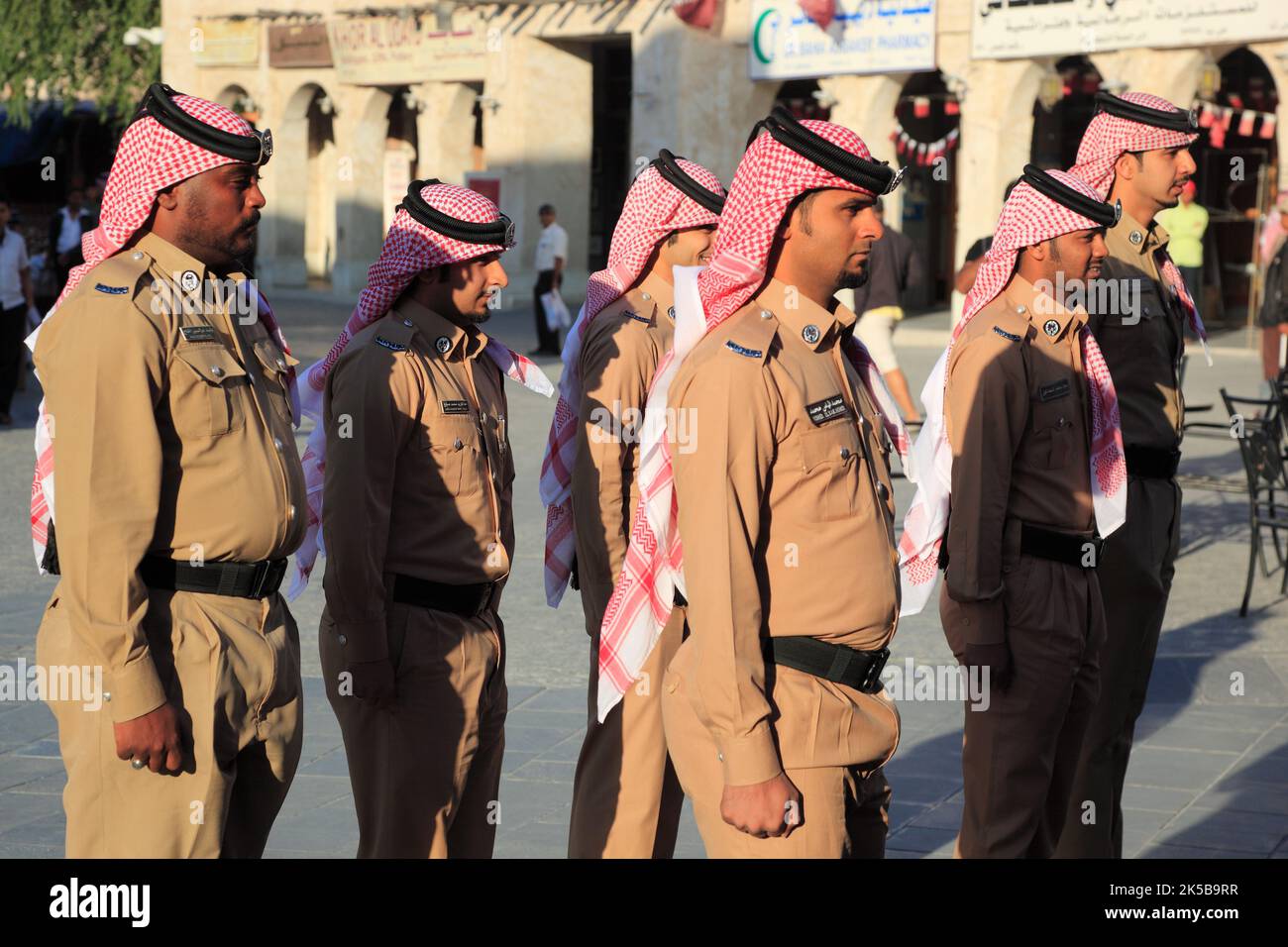 Altstadt von Doha, Wachablösung, Qatar, Katar Stock Photo - Alamy