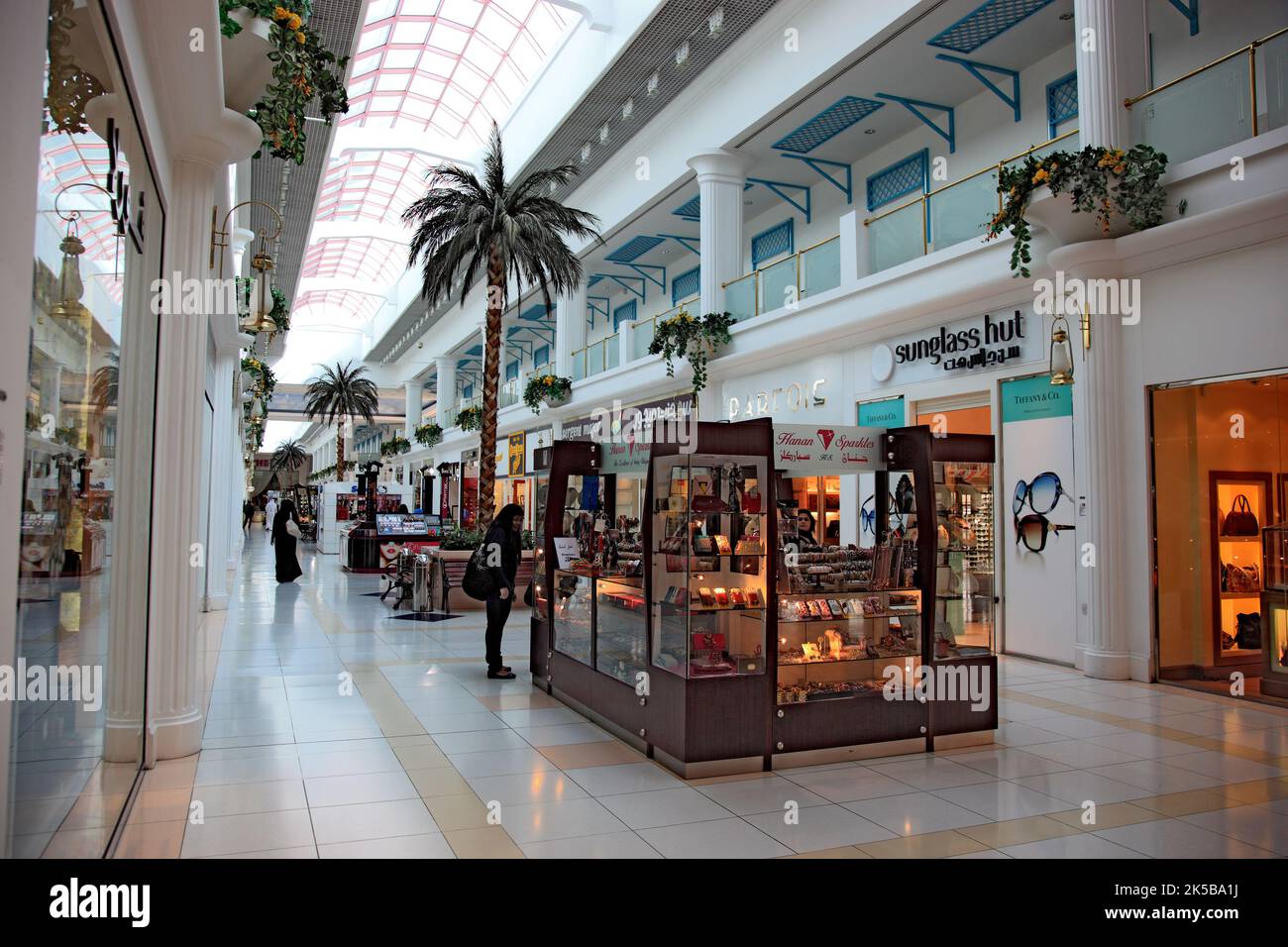 Einkaufscenter in Doha City, Qatar, Katar Stock Photo - Alamy