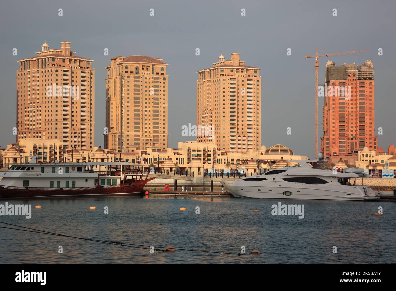 Orient pearl doha hi-res stock photography and images - Alamy