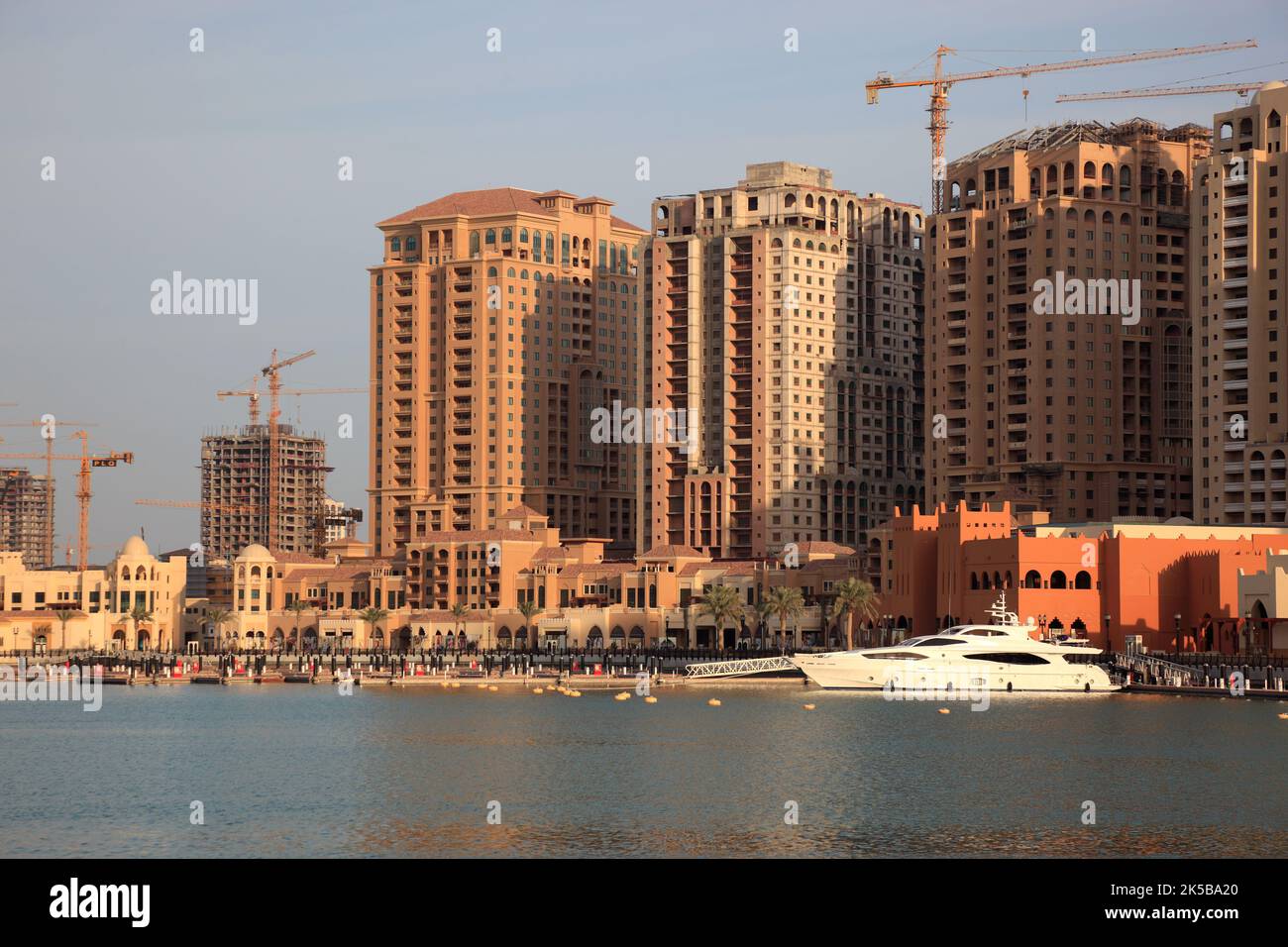 Orient pearl doha hi-res stock photography and images - Alamy