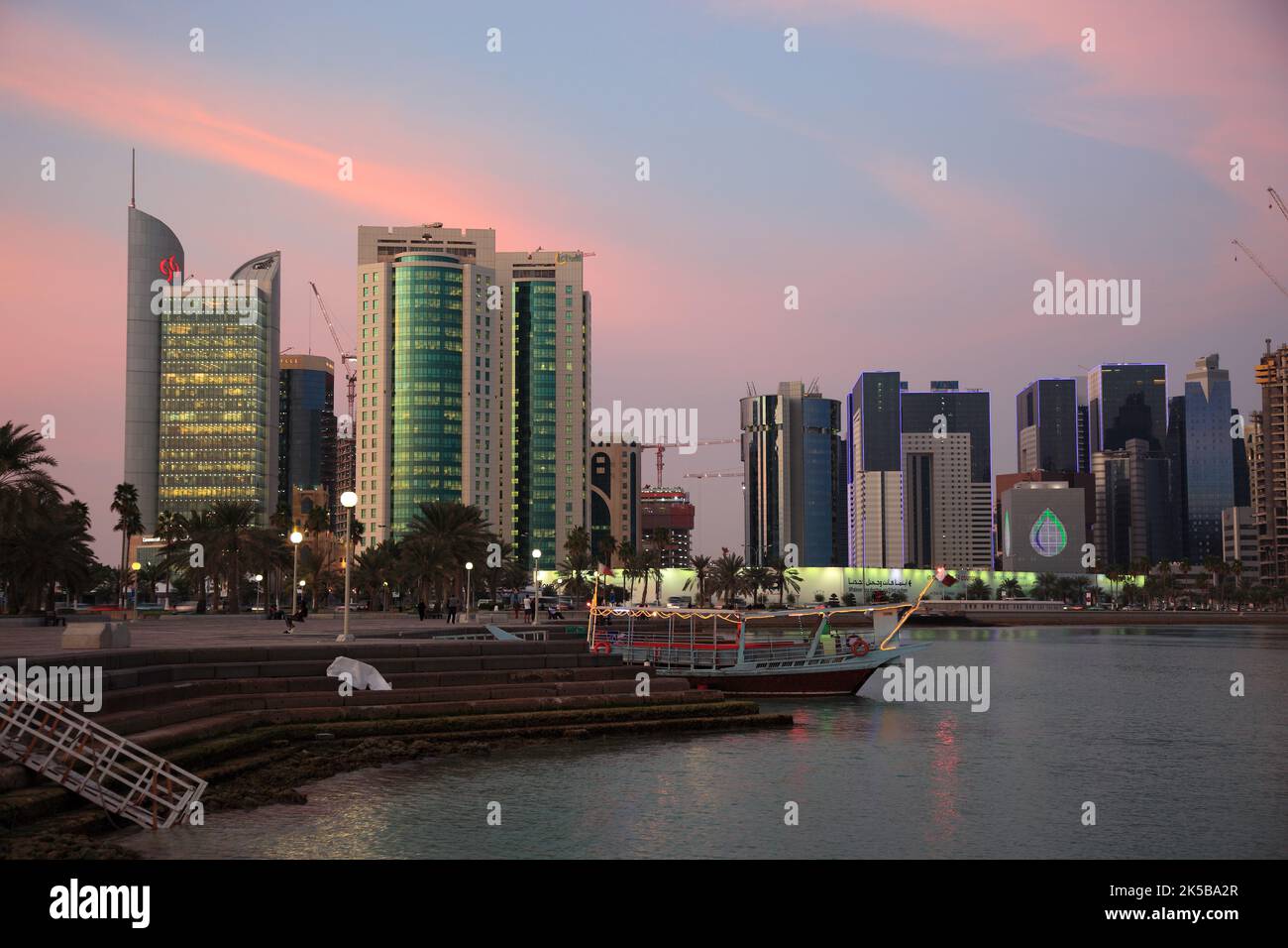 Skyine von Doha, Qatar,Katar Stock Photo - Alamy