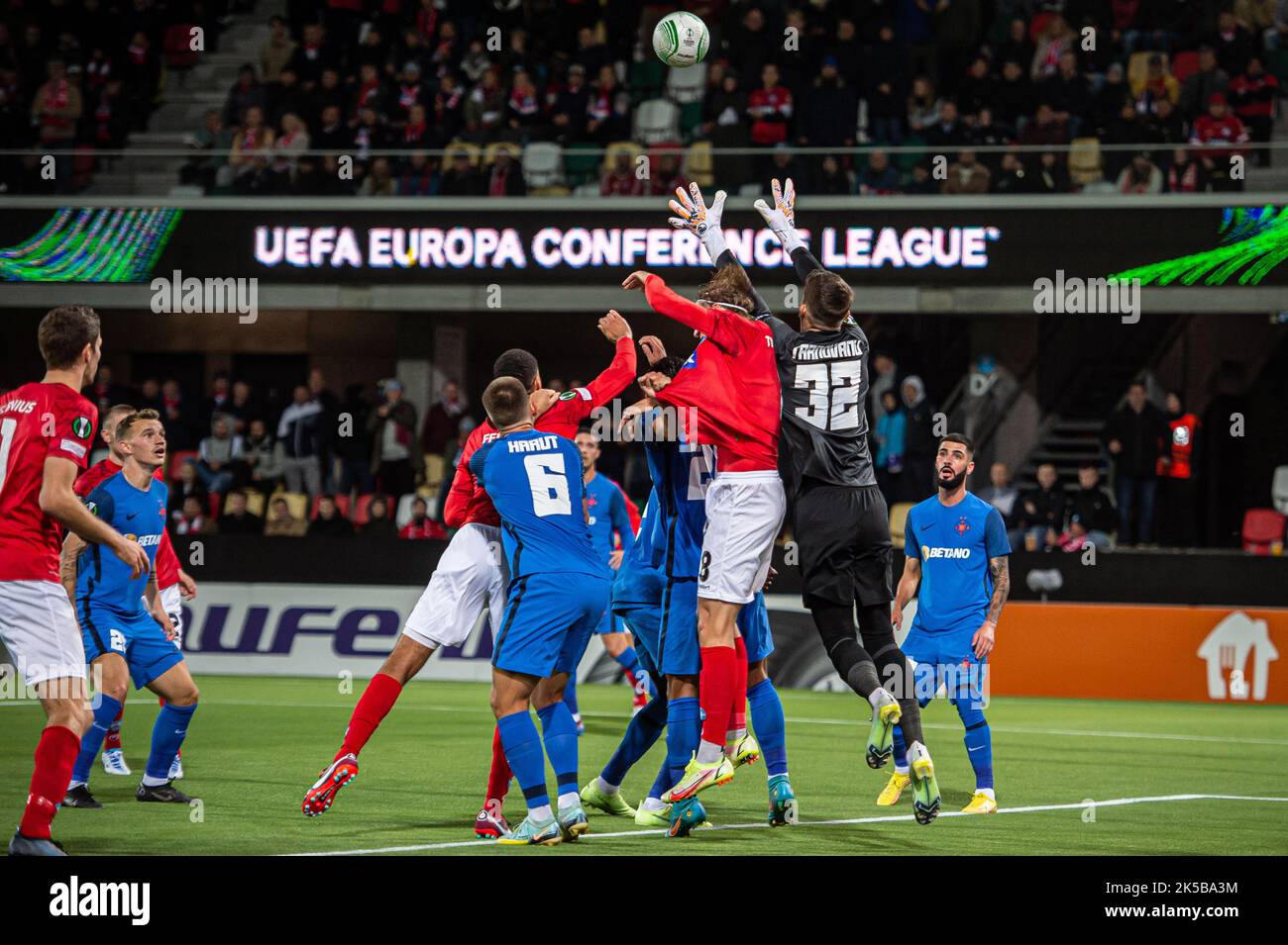 Silkeborg, Denmark. 06th Oct, 2022. Goalkeeper Stefan Tarnovanu (32) of ... Silkeborg, Denmark. 06th Oct, 2022. Goalkeeper Stefan Tarnovanu (32) of ...