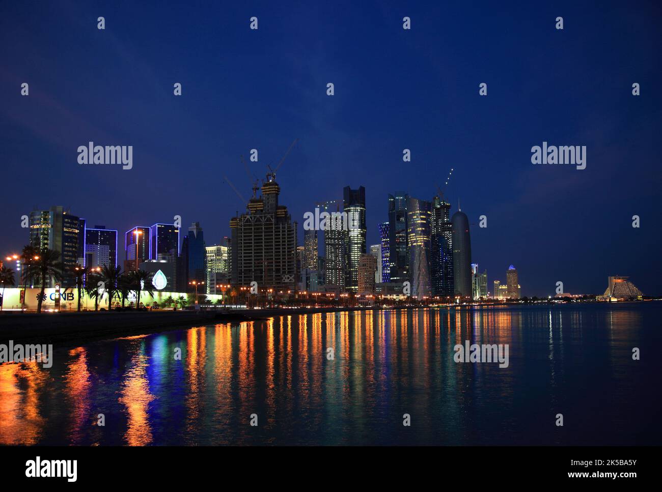 Skyline von doha hi-res stock photography and images - Alamy