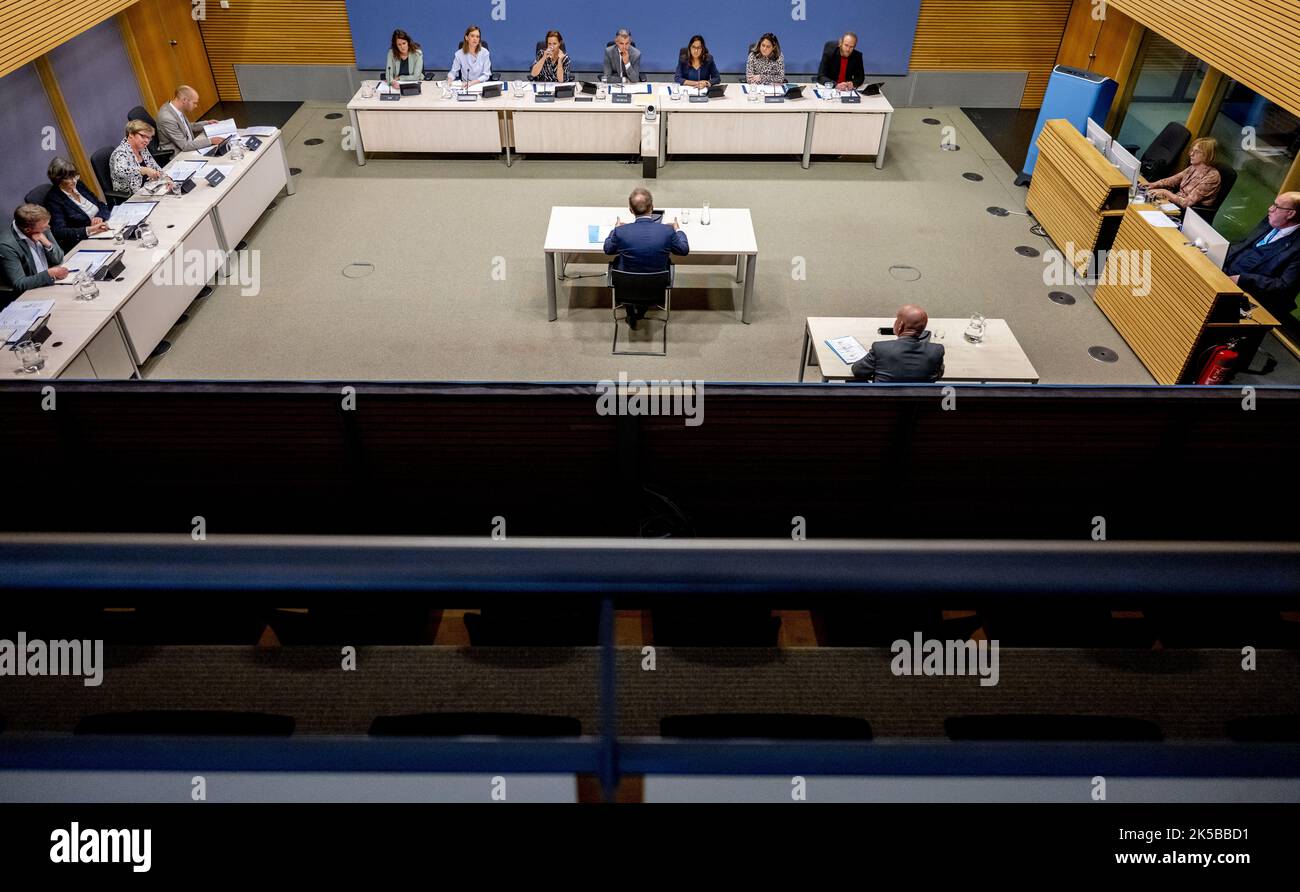 Interrogation point men hi-res stock photography and images - Alamy