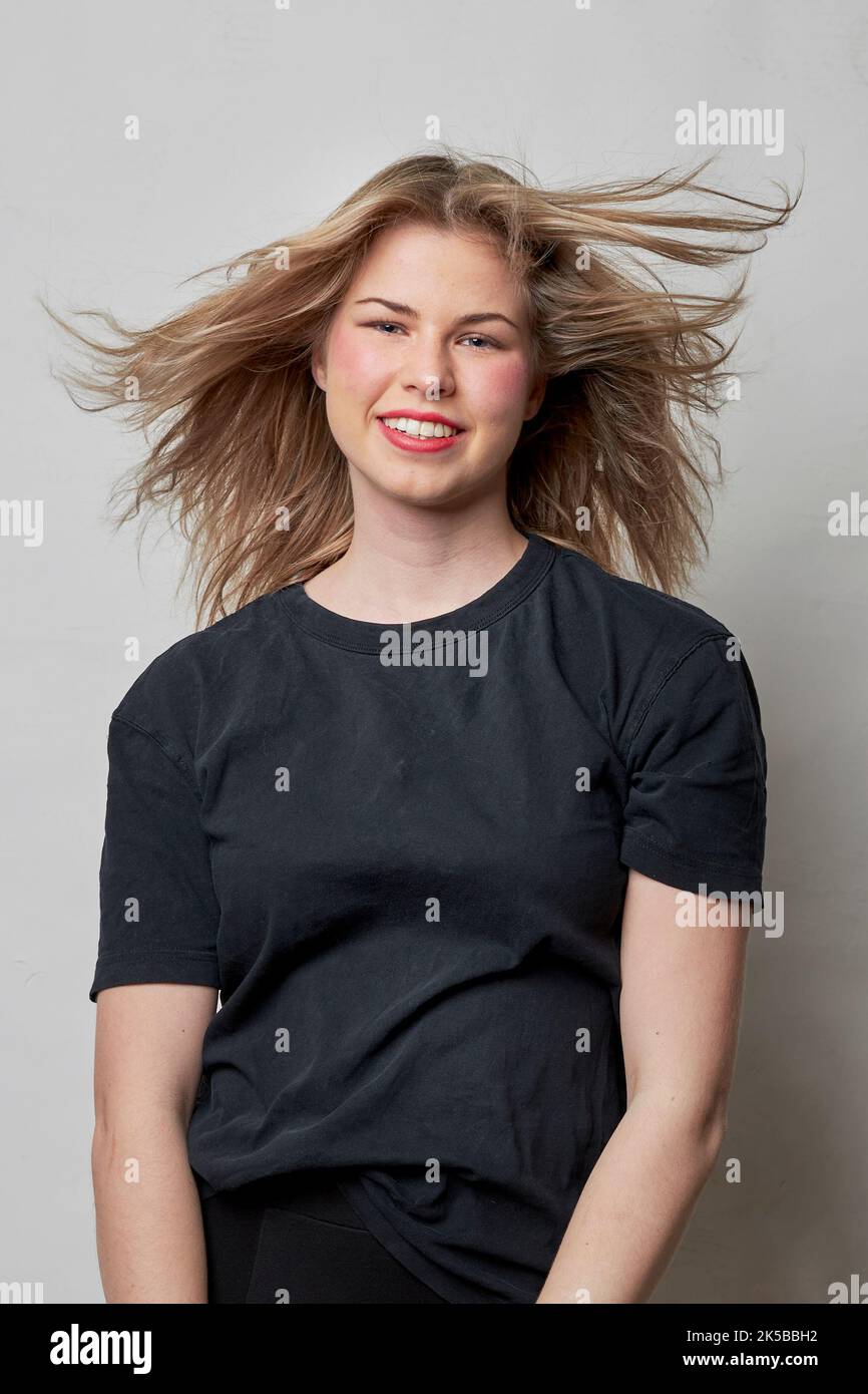 Female model inside studio Stock Photo - Alamy