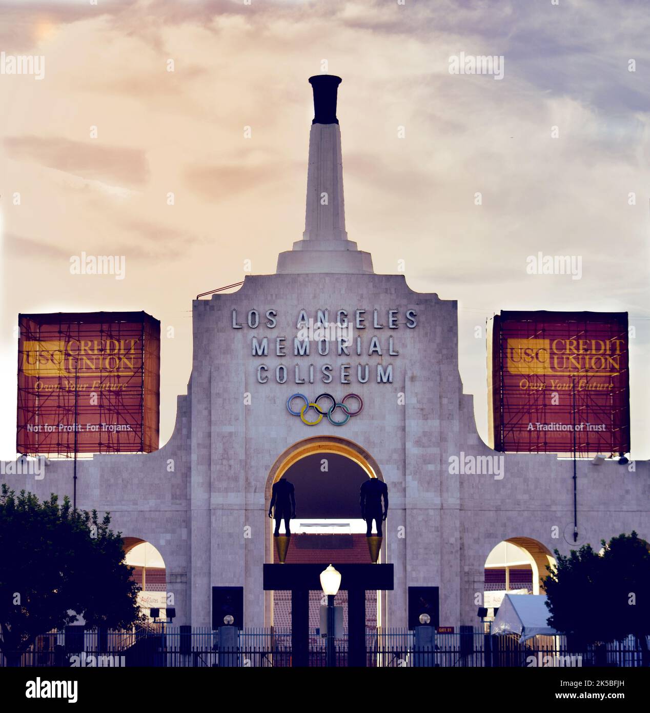 Los angeles memorial coliseum building hi-res stock photography and ...