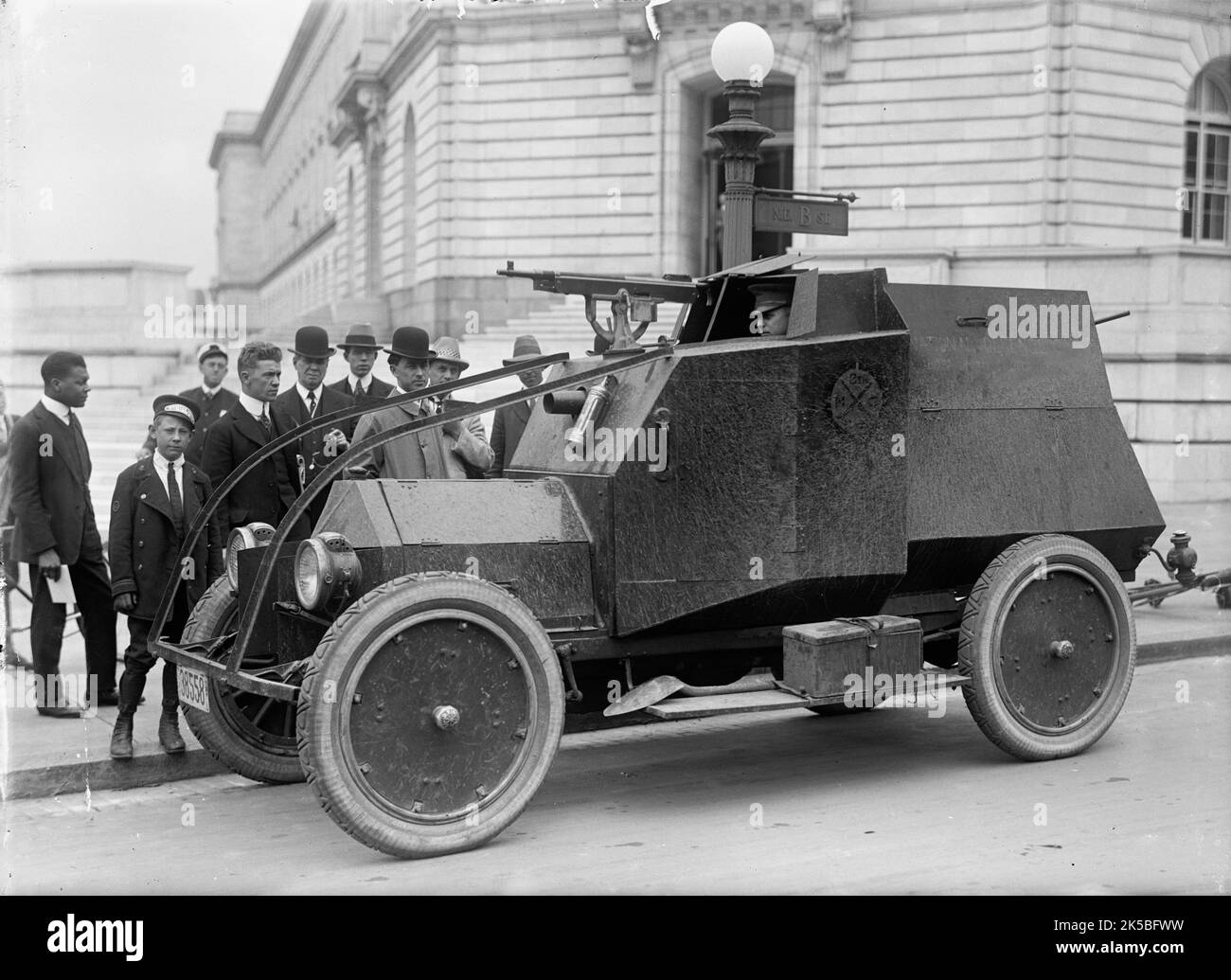 Army, U.S. Armored Car, 1916. First World War: armoured vehicle, No. 8 ...