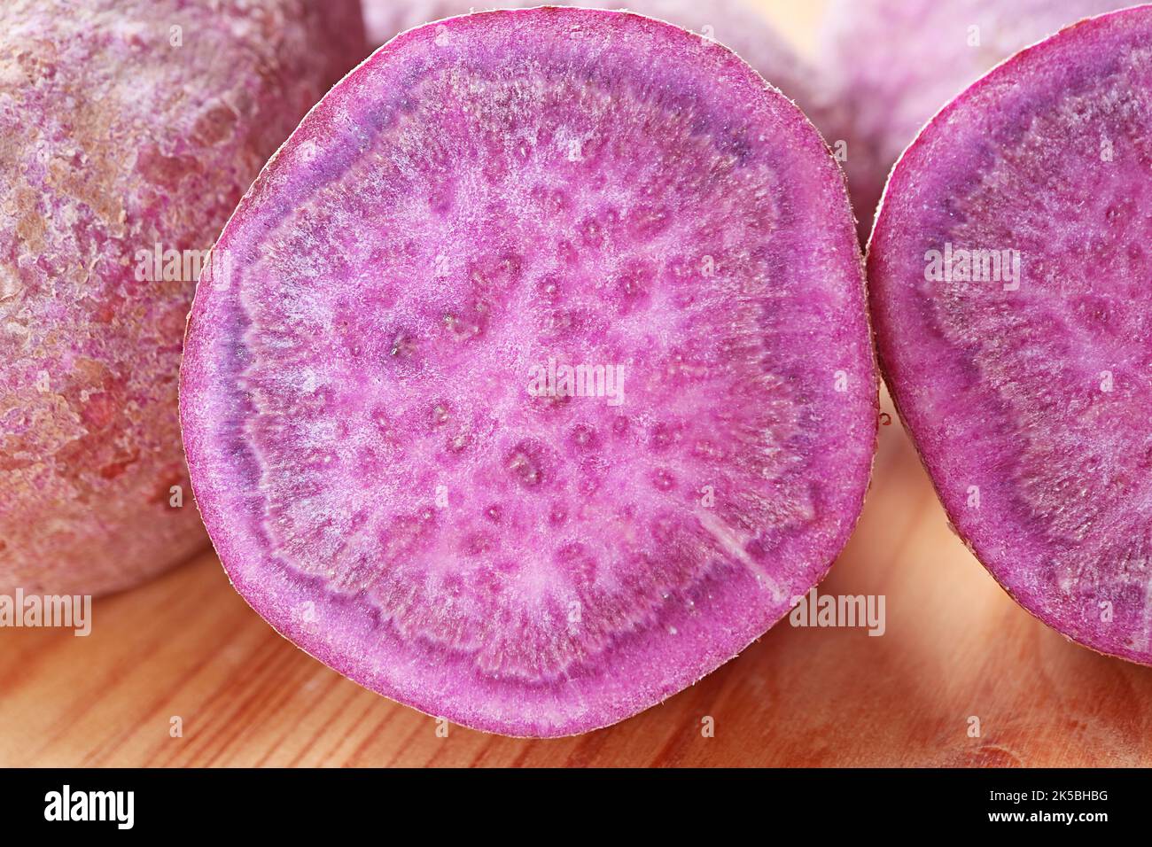 Closeup Texture of Raw Purple Sweet Potatoes Cross-sections Stock Photo ...
