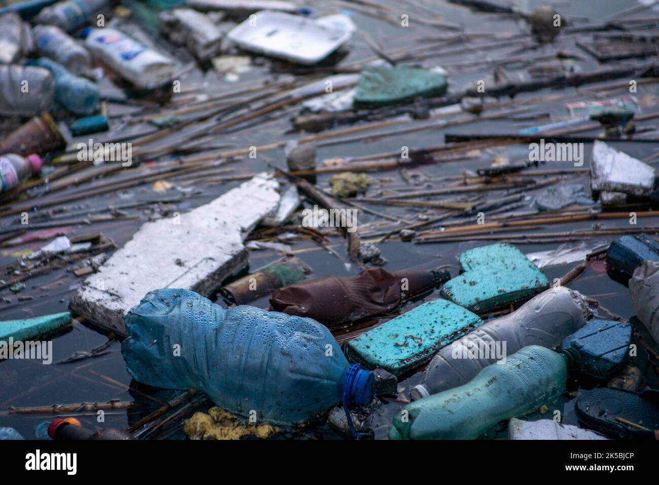 Plastic Trash and Garbage in the sea Stock Photo - Alamy