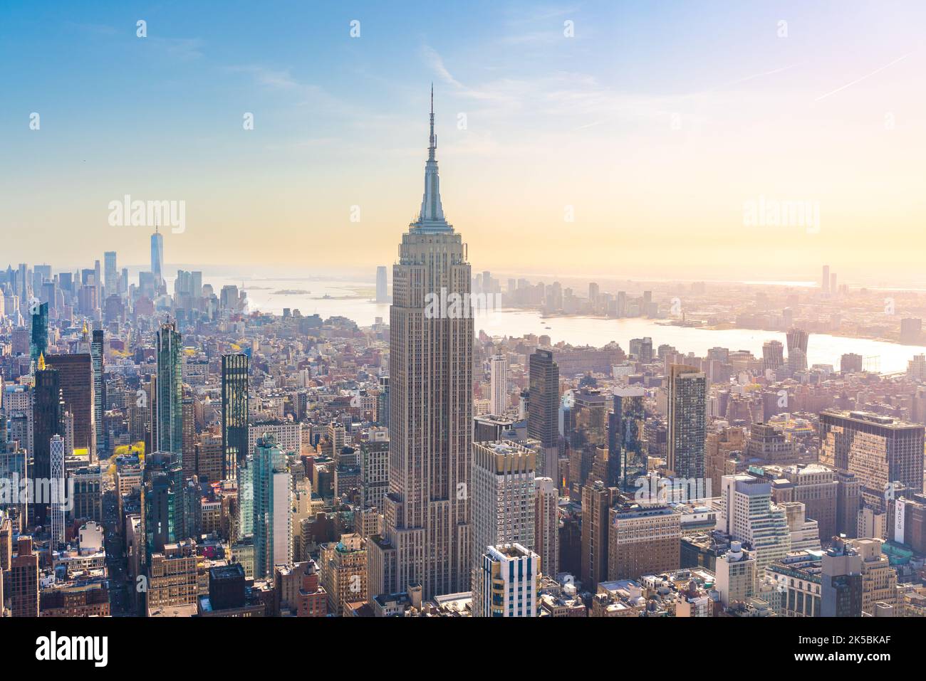 New york city america skyline hi-res stock photography and images - Alamy