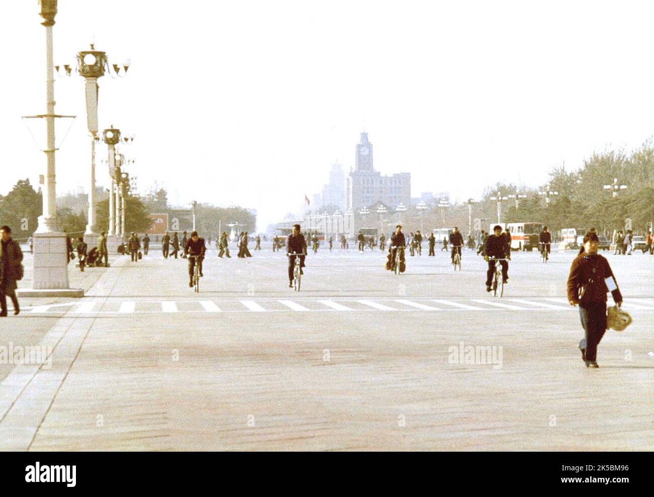 China 1980s tourist hi-res stock photography and images - Alamy