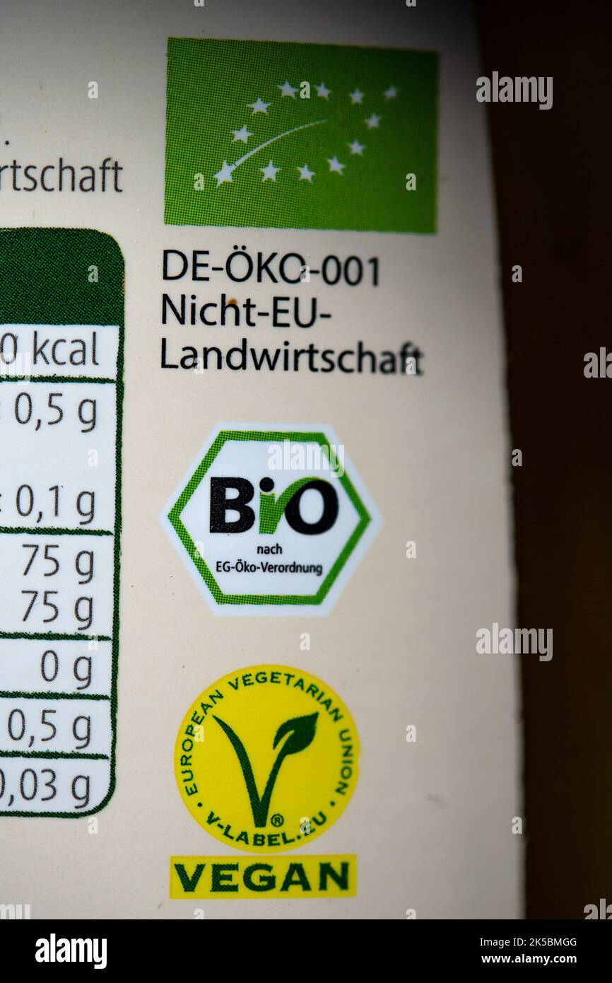 Bremen, Germany. 28th Sep, 2022. The EU organic logo (top to bottom ...