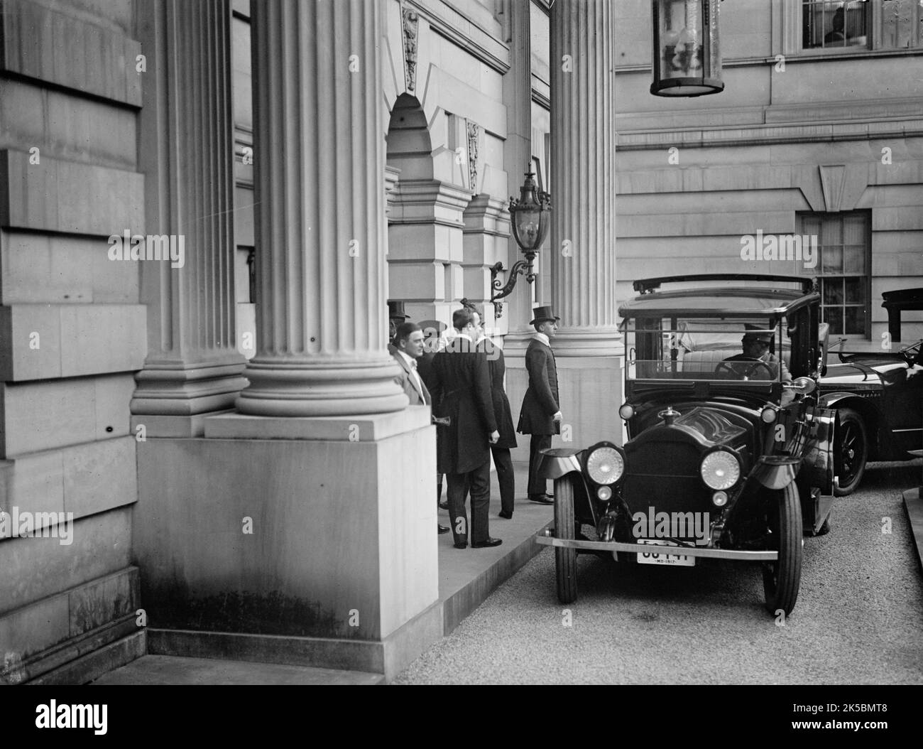 Meeting house road Black and White Stock Photos & Images - Alamy