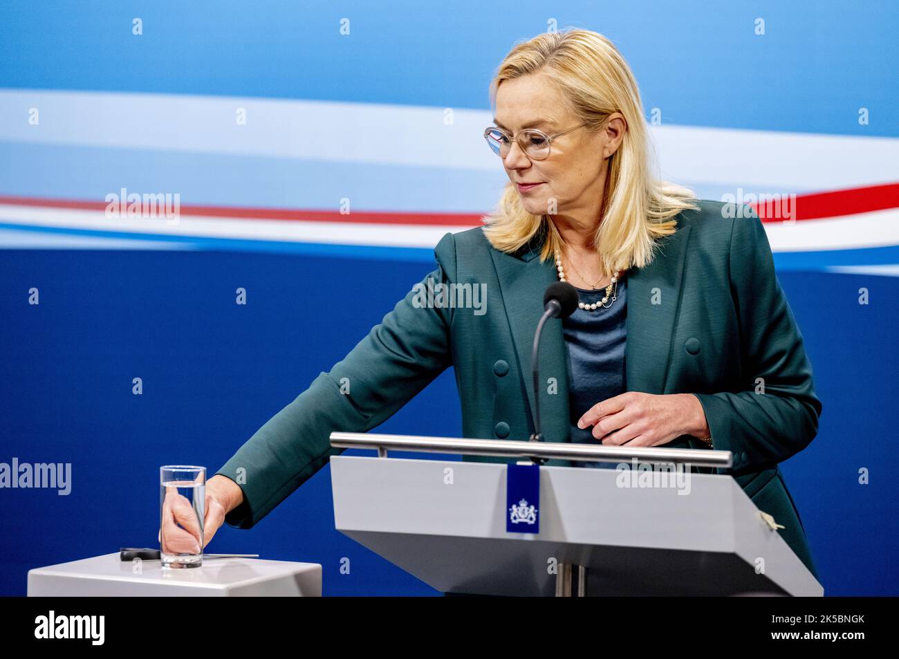 2022-10-07 15:51:37 THE HAGUE - Deputy Prime Minister Sigrid Kaag ...