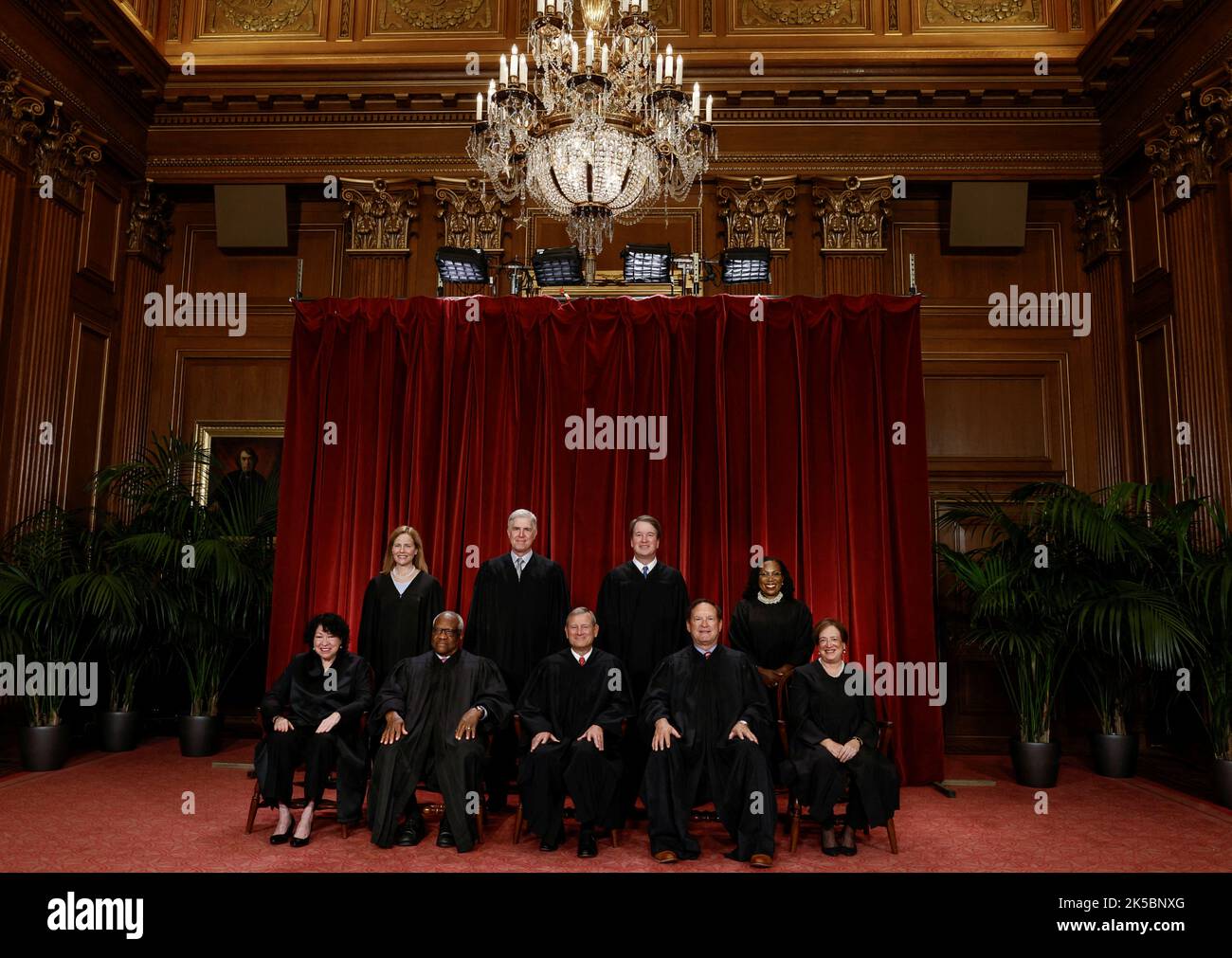 Amy coney barrett portrait hi-res stock photography and images - Alamy