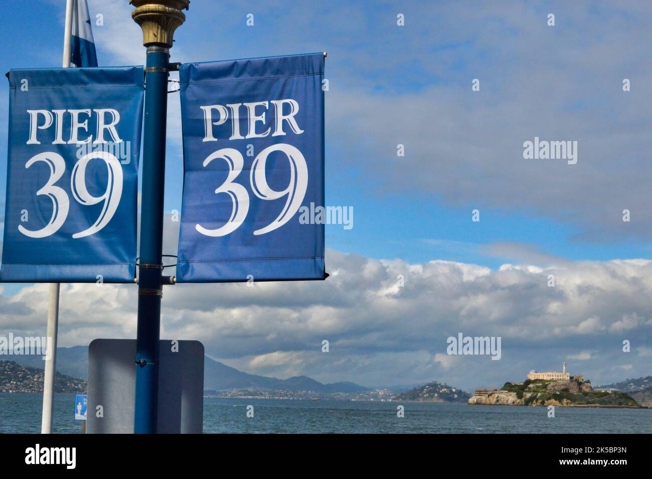 Pier 39 Logo