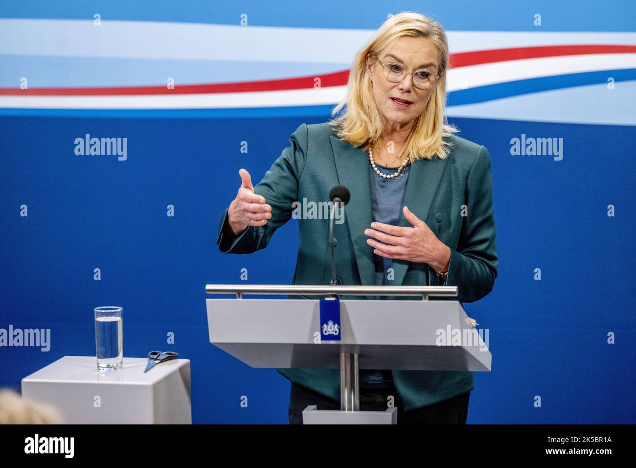 2022-10-07 15:51:07 THE HAGUE - Deputy Prime Minister Sigrid Kaag ...