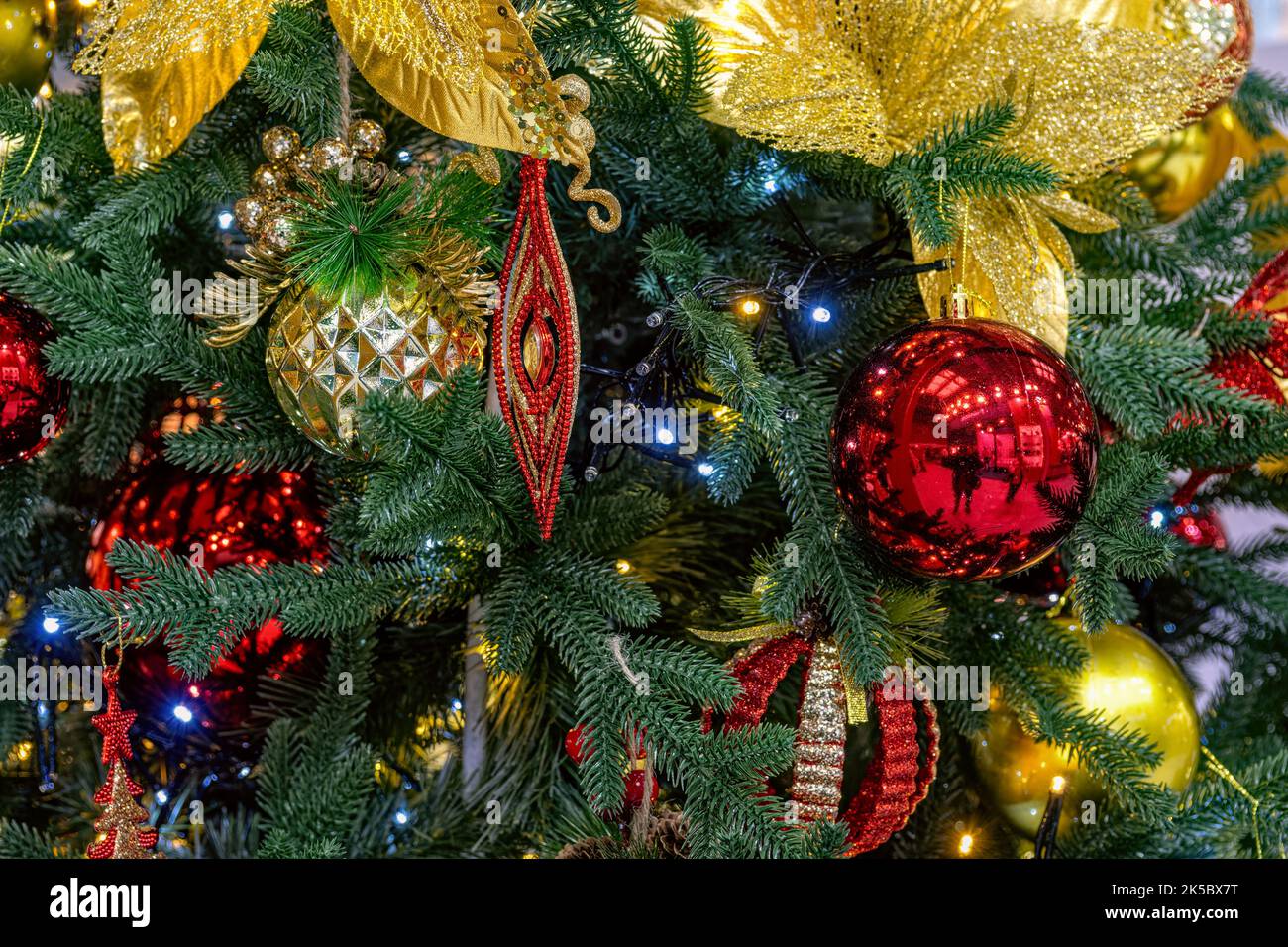 New year tree hi-res stock photography and images - Alamy