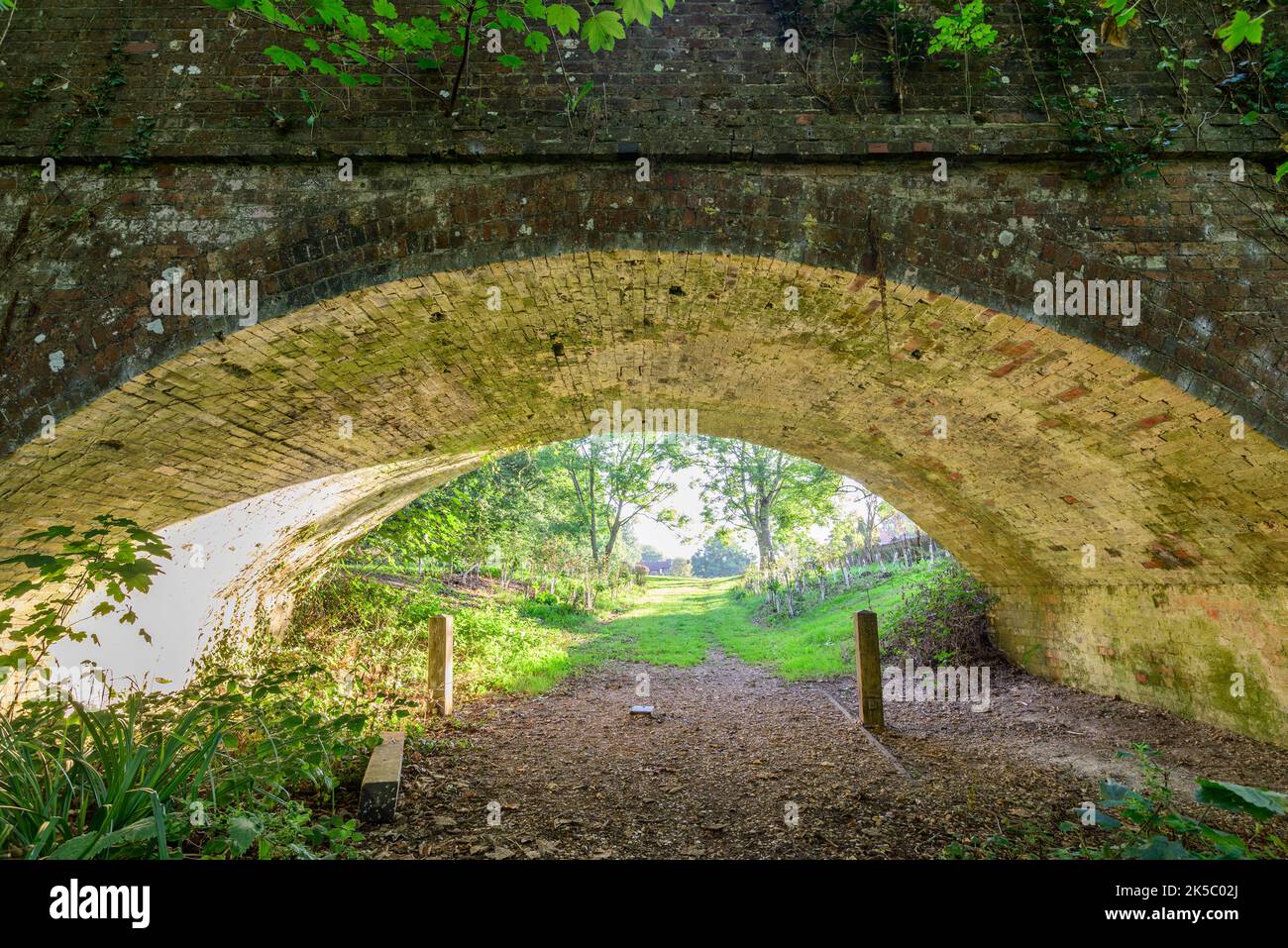 Disused railways hi-res stock photography and images - Alamy